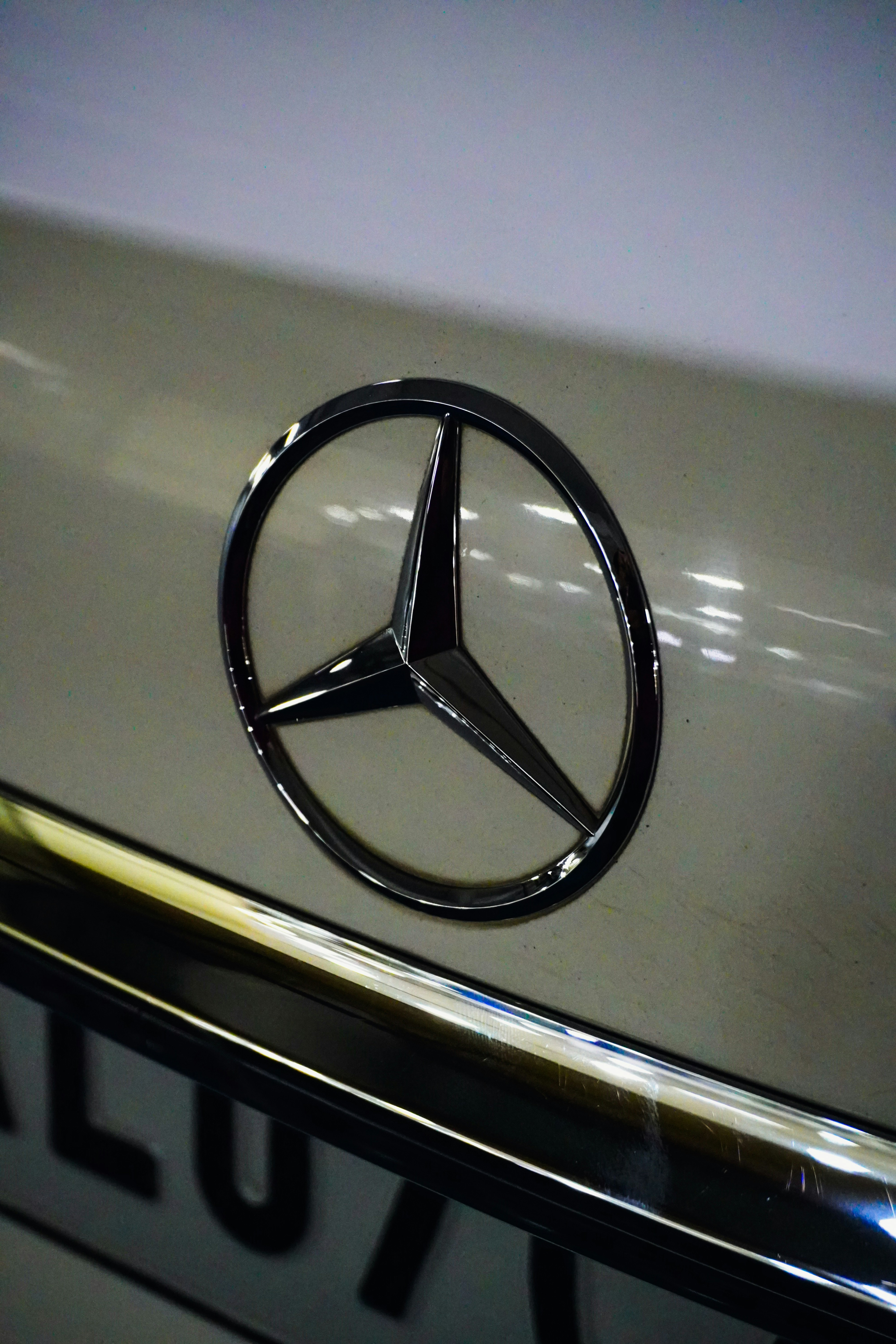 Close-up of a mercedes-benz star logo on car photo – Free ...