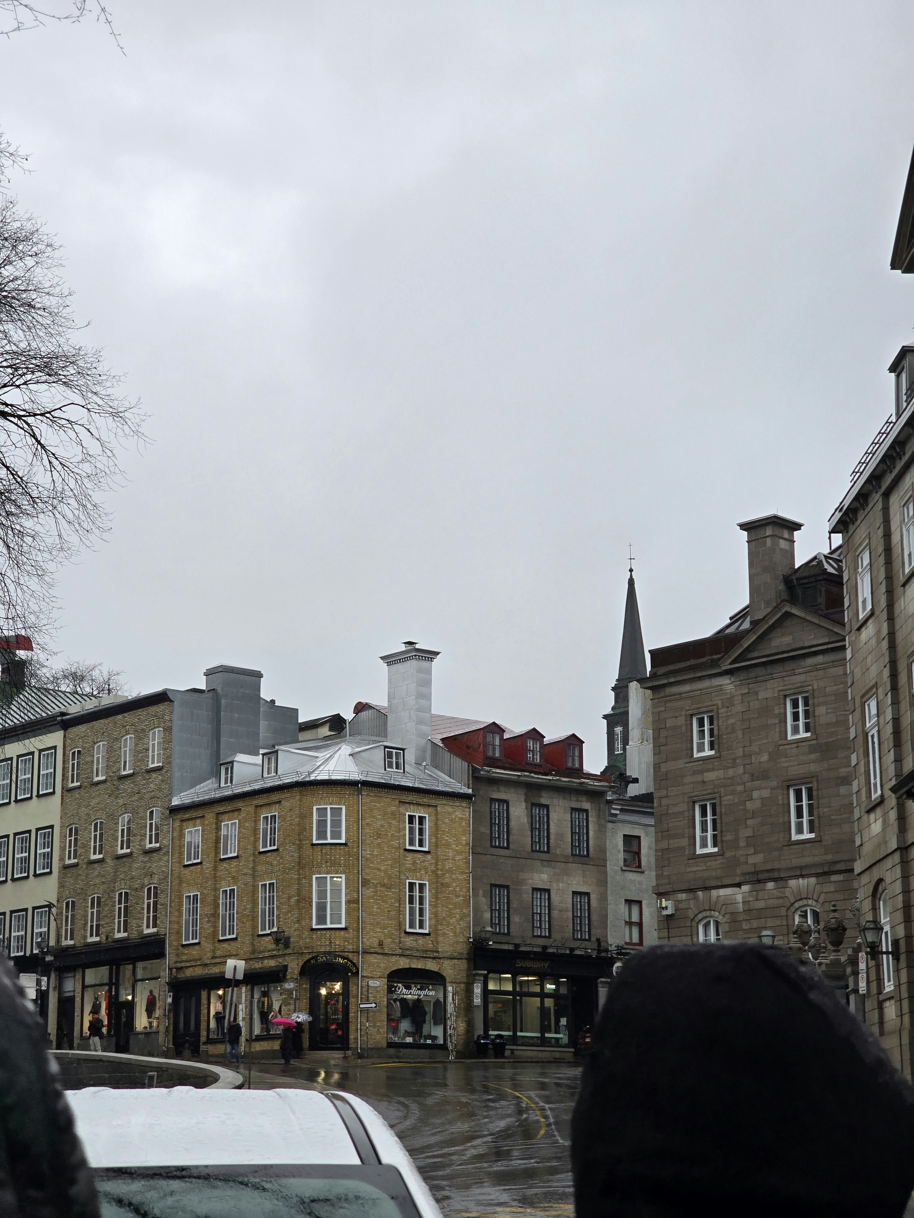 Streetfront in Overcast Light: Quiet City Moment