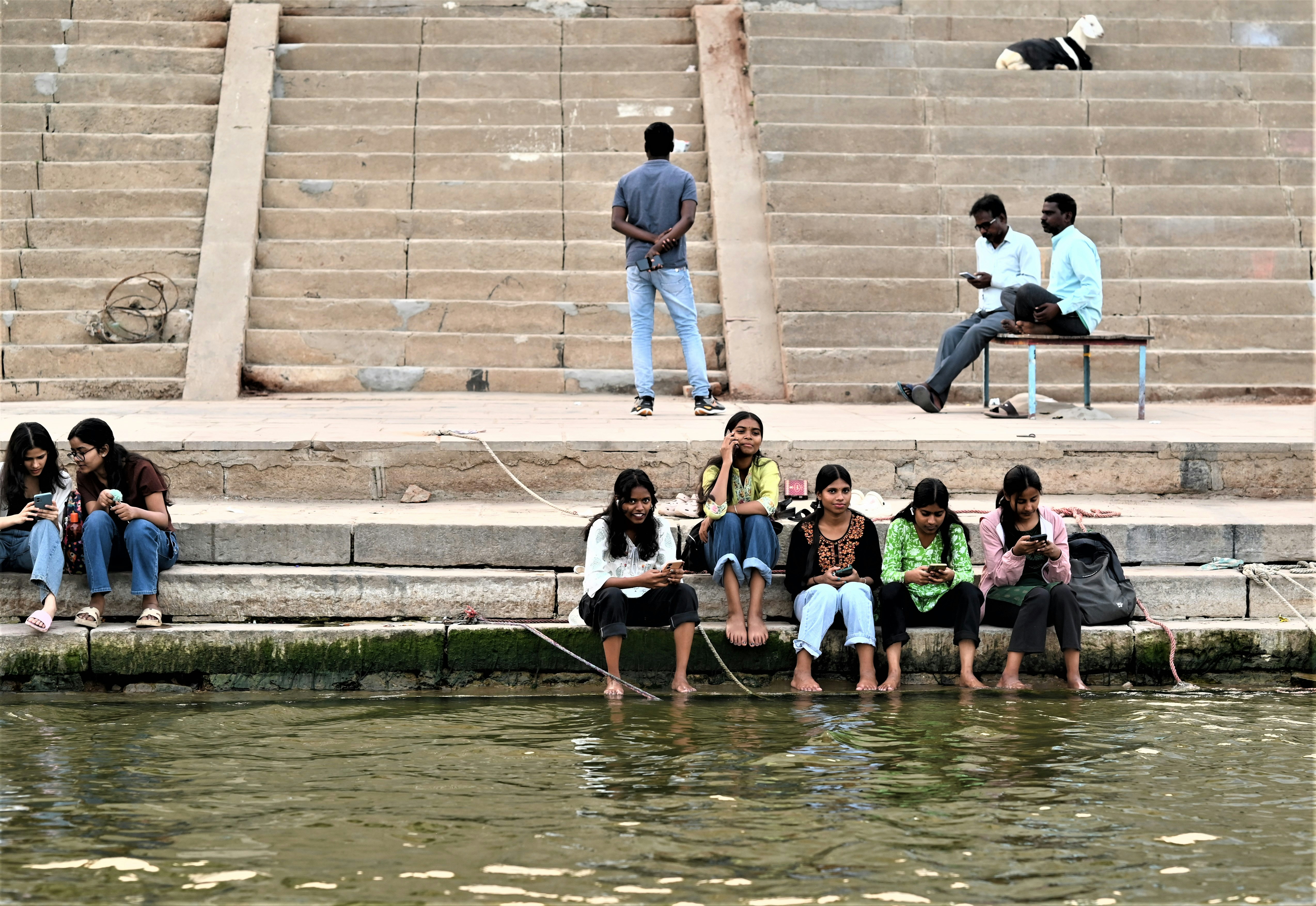 Roped In: Faces at the Riverside Steps