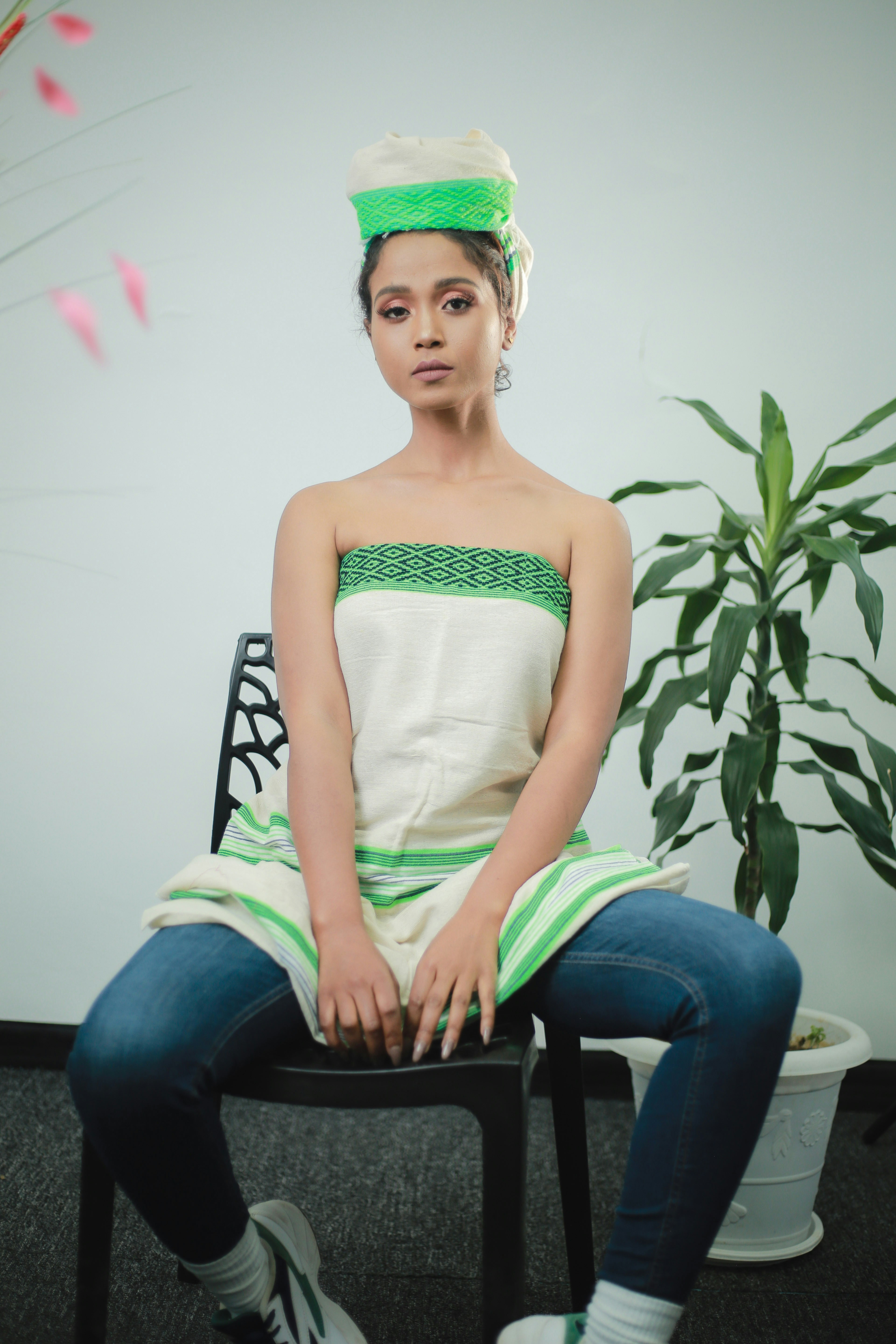 Emerald-Trimmed Poise: A Quiet Portrait in Neon Linen