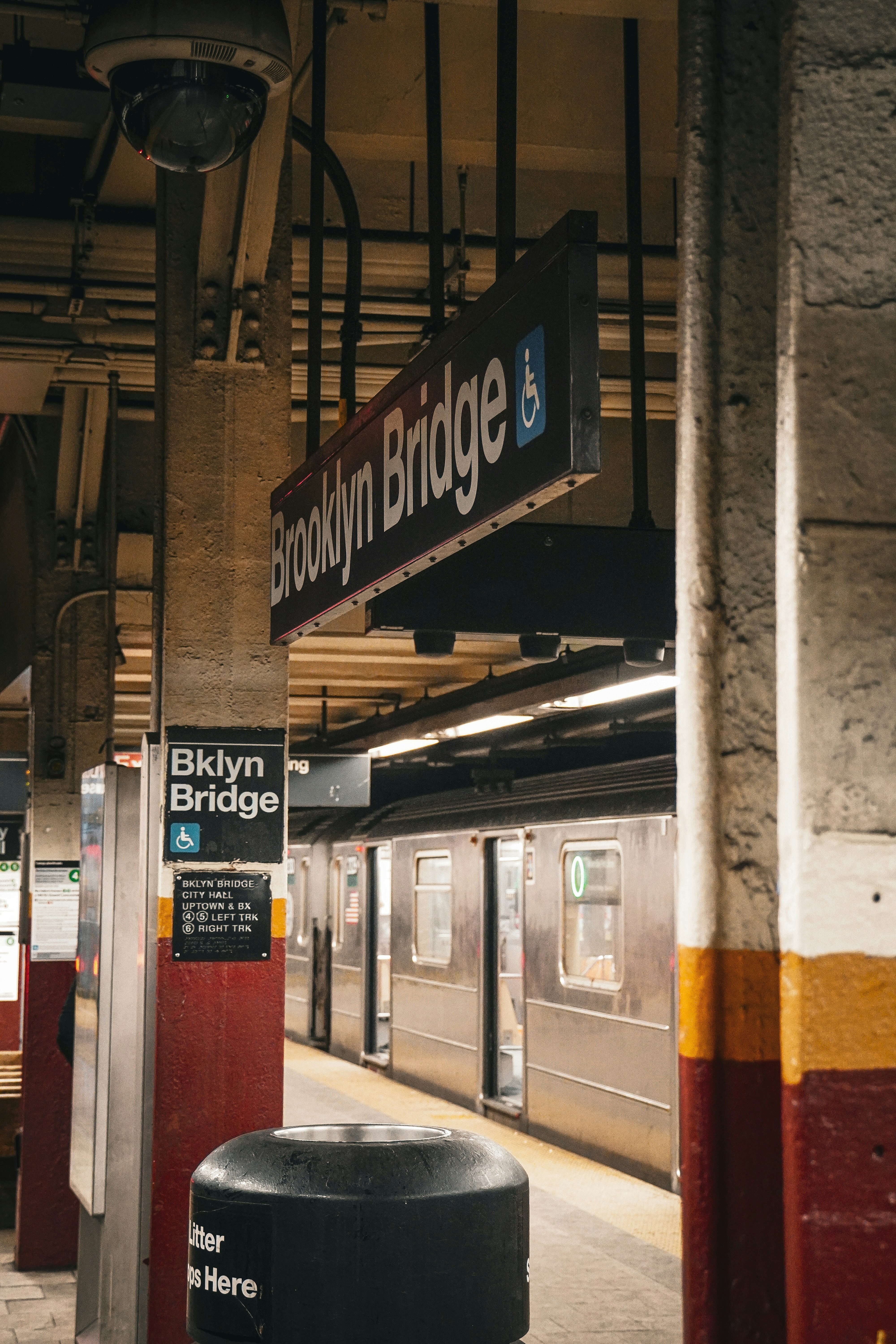 Underground Platform Signage at Brooklyn Bridge Station