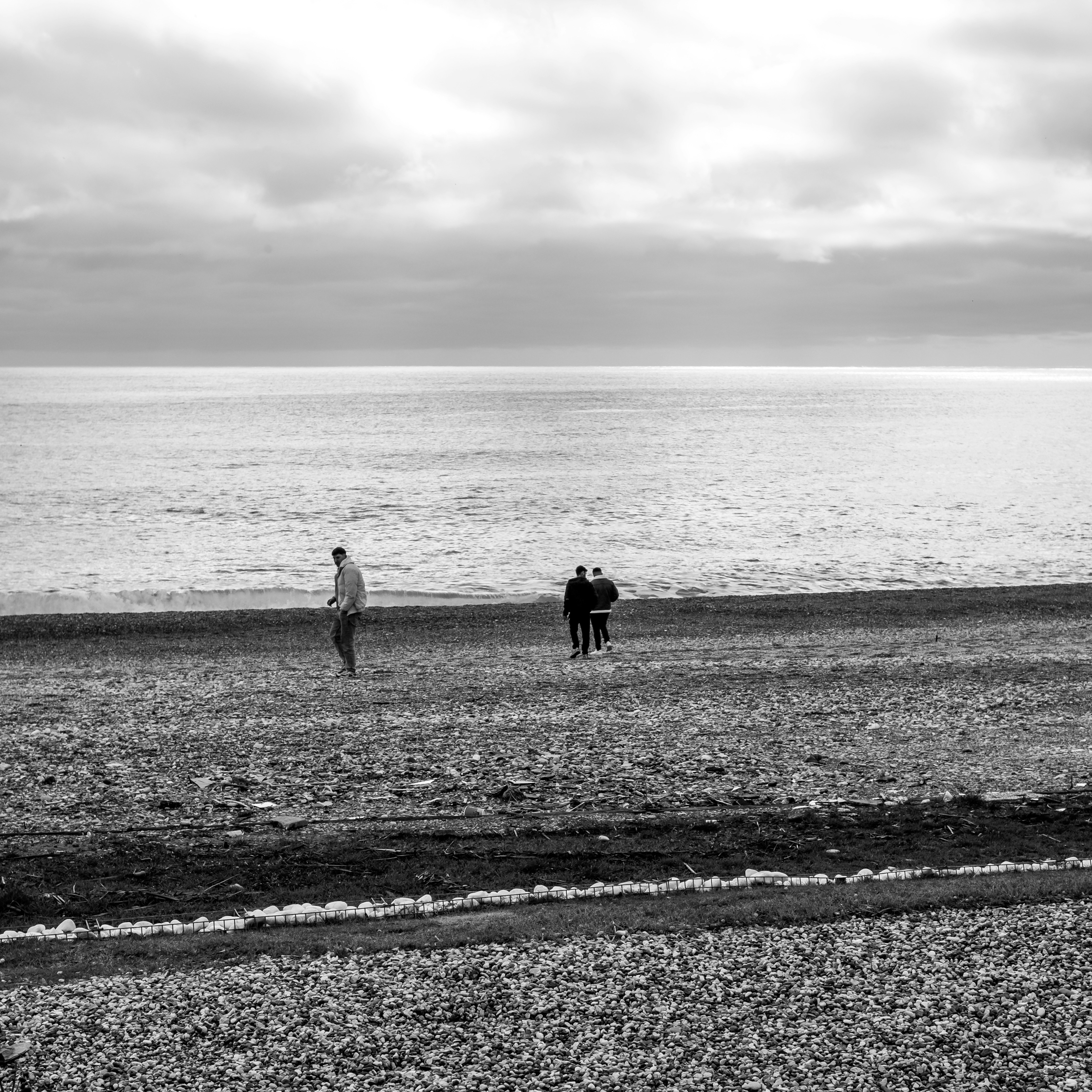Three Figures on a Quiet Seashore, A Silent Horizon