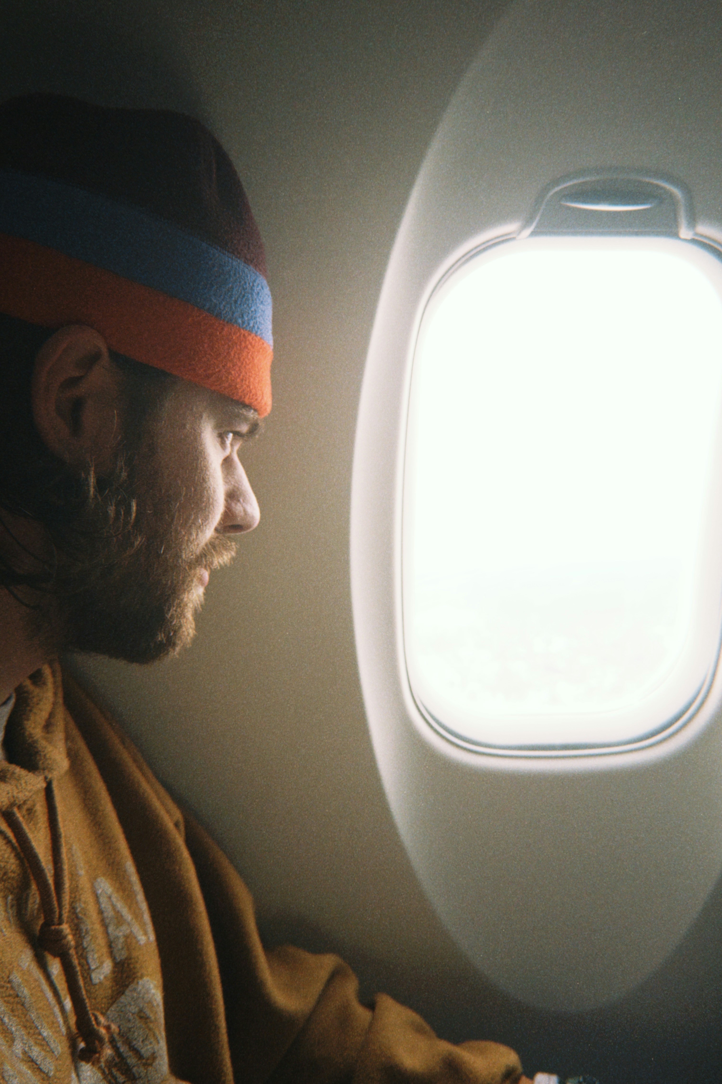 Window Seat Reverie: A Quiet Profile on a Flight