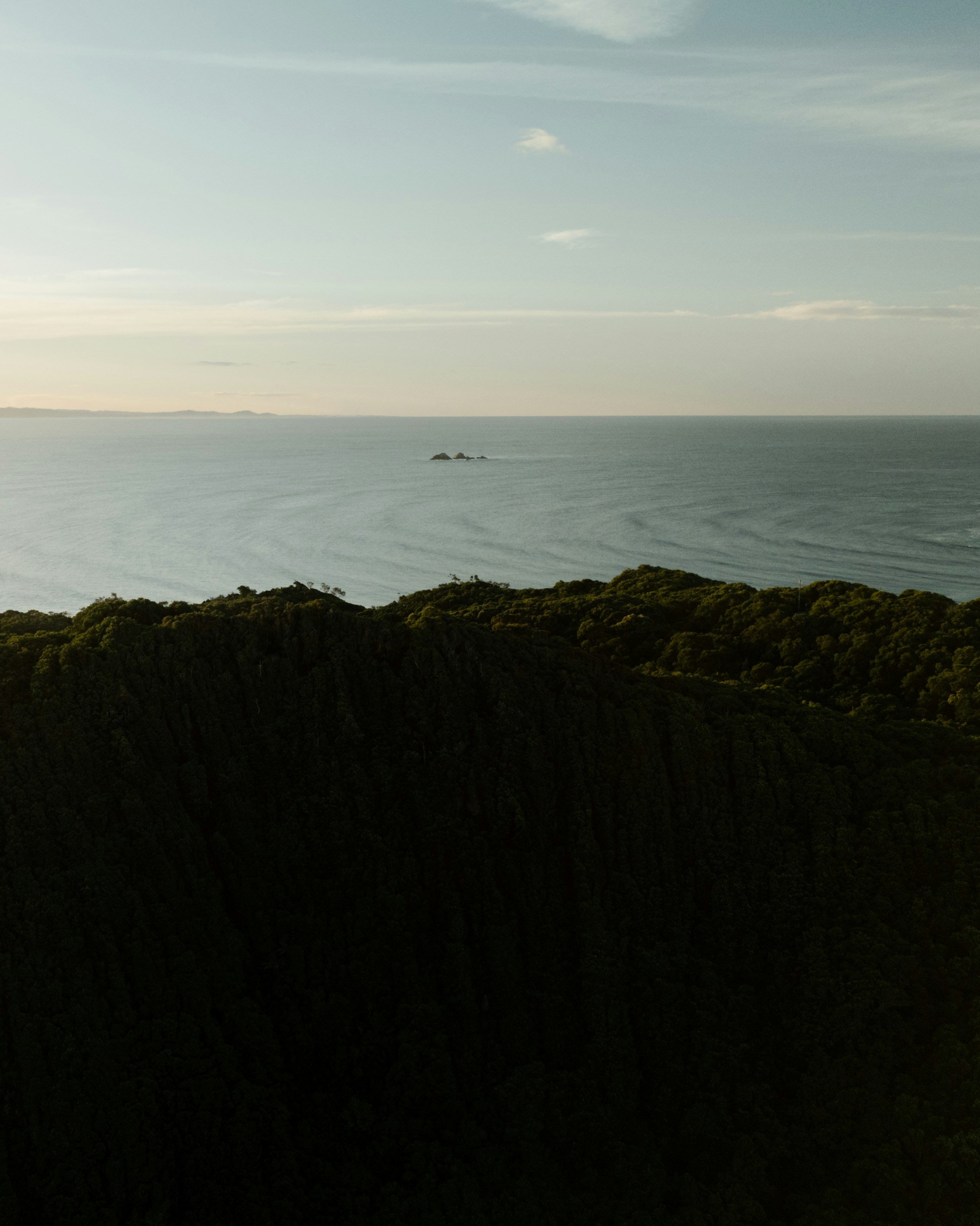 Cliffside Overlook toward a Quiet Horizon
