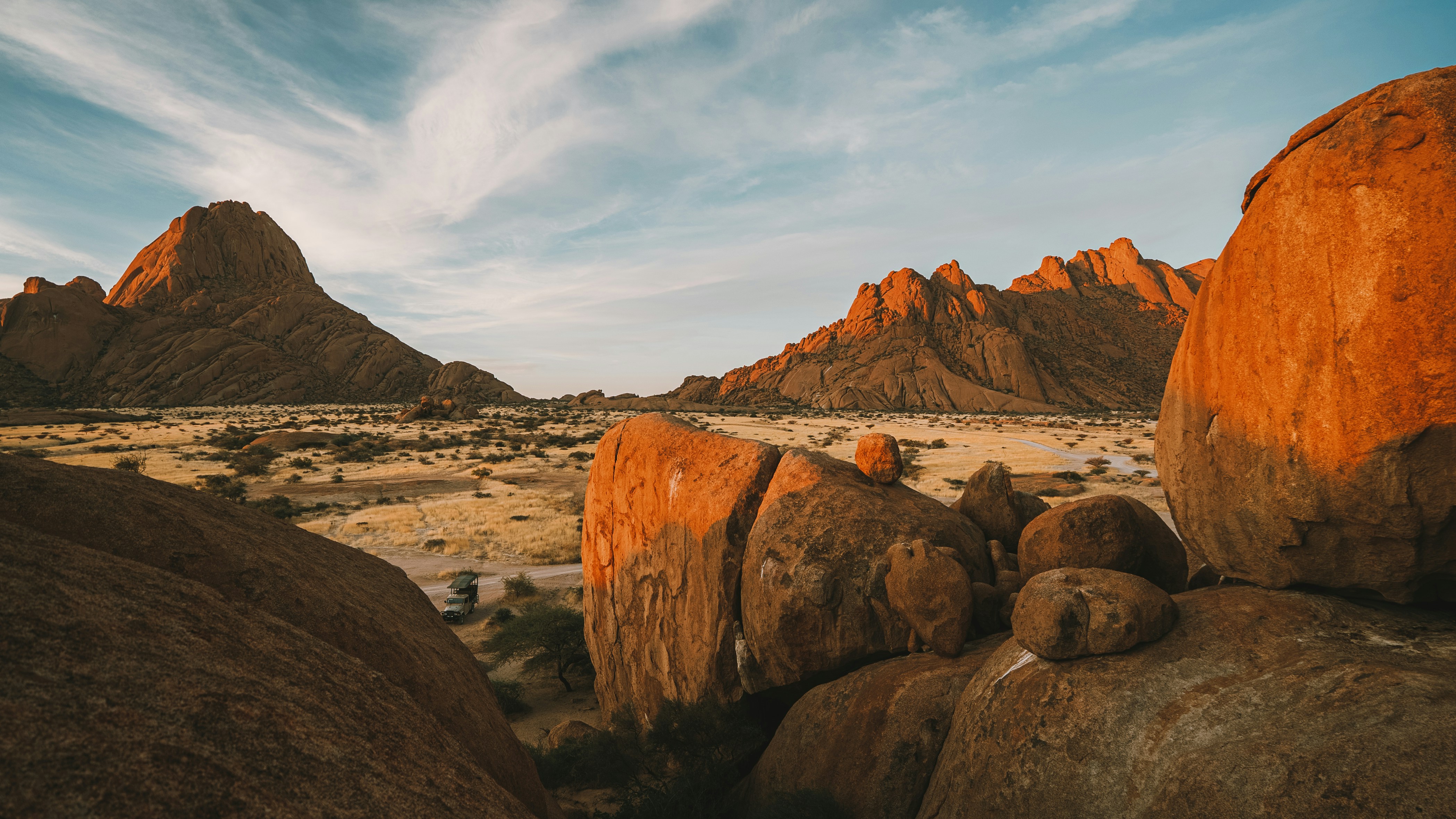 Stone Giants Under a Wide Desert Sky