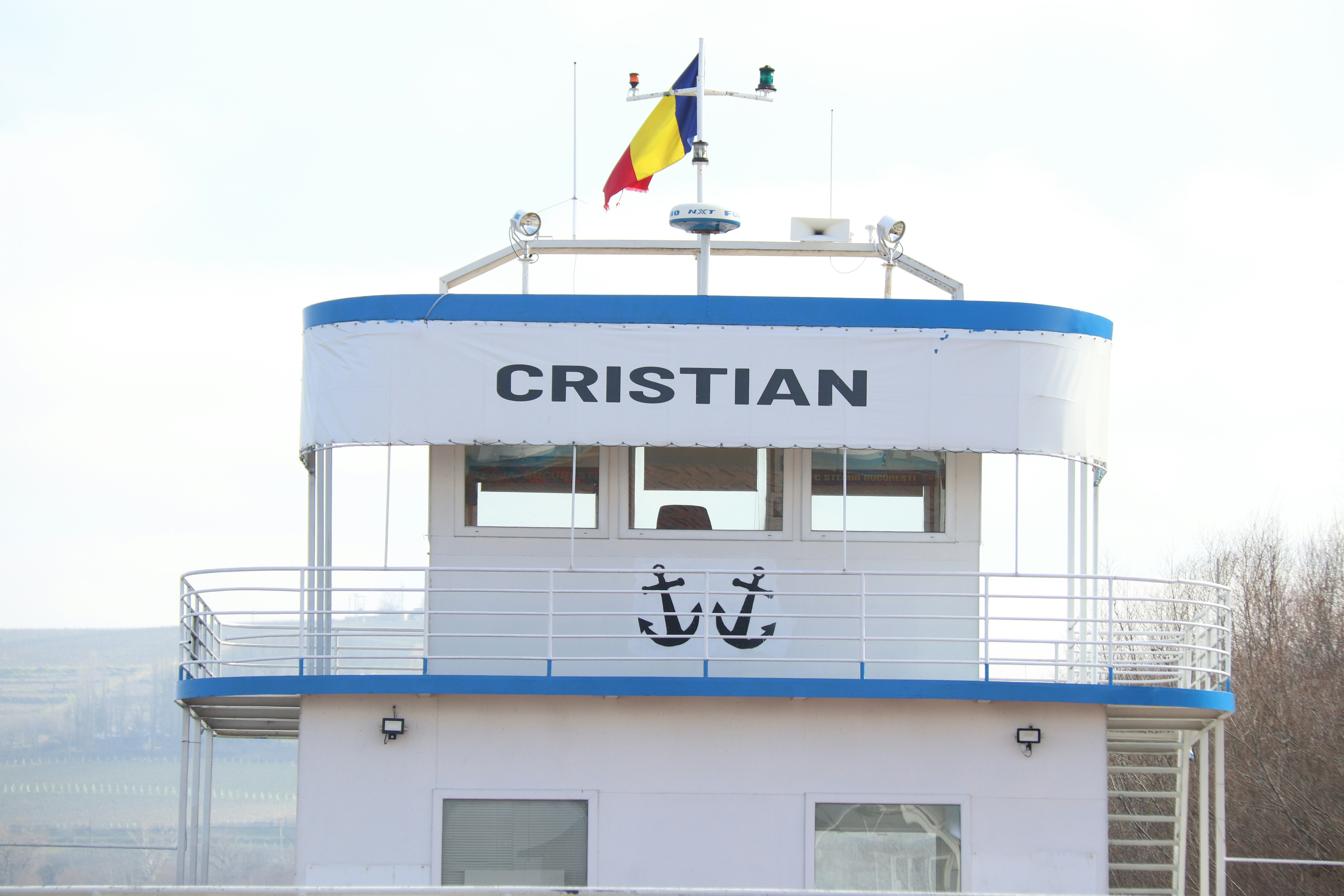 Bridge of the River Vessel: The Crest of the Cristiangate
