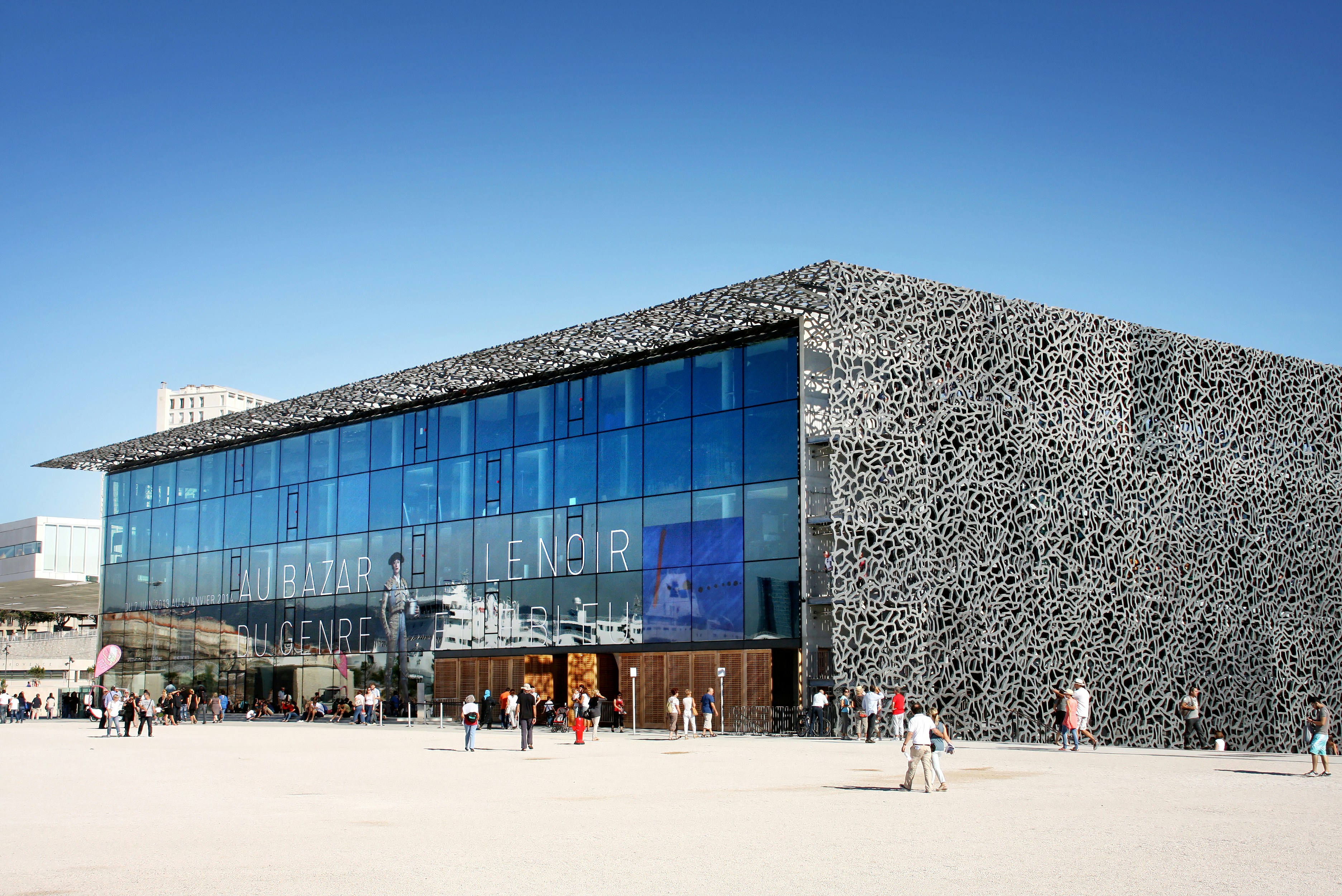 Glass and Lace: The Faceted Facade of a Modern Cultural Center