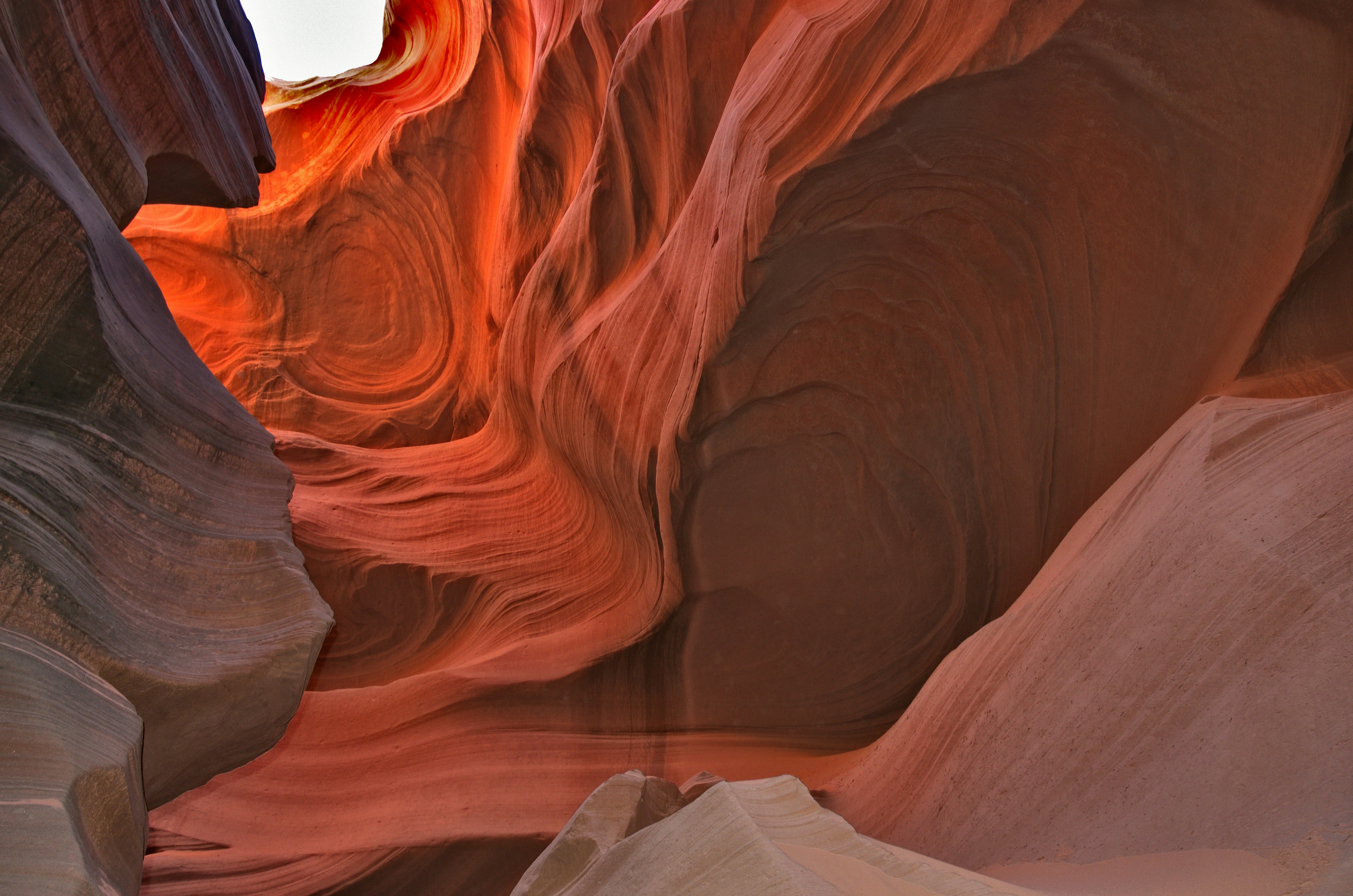 Sunlit Canyon Curves: V-shaped Light in Desert Slot