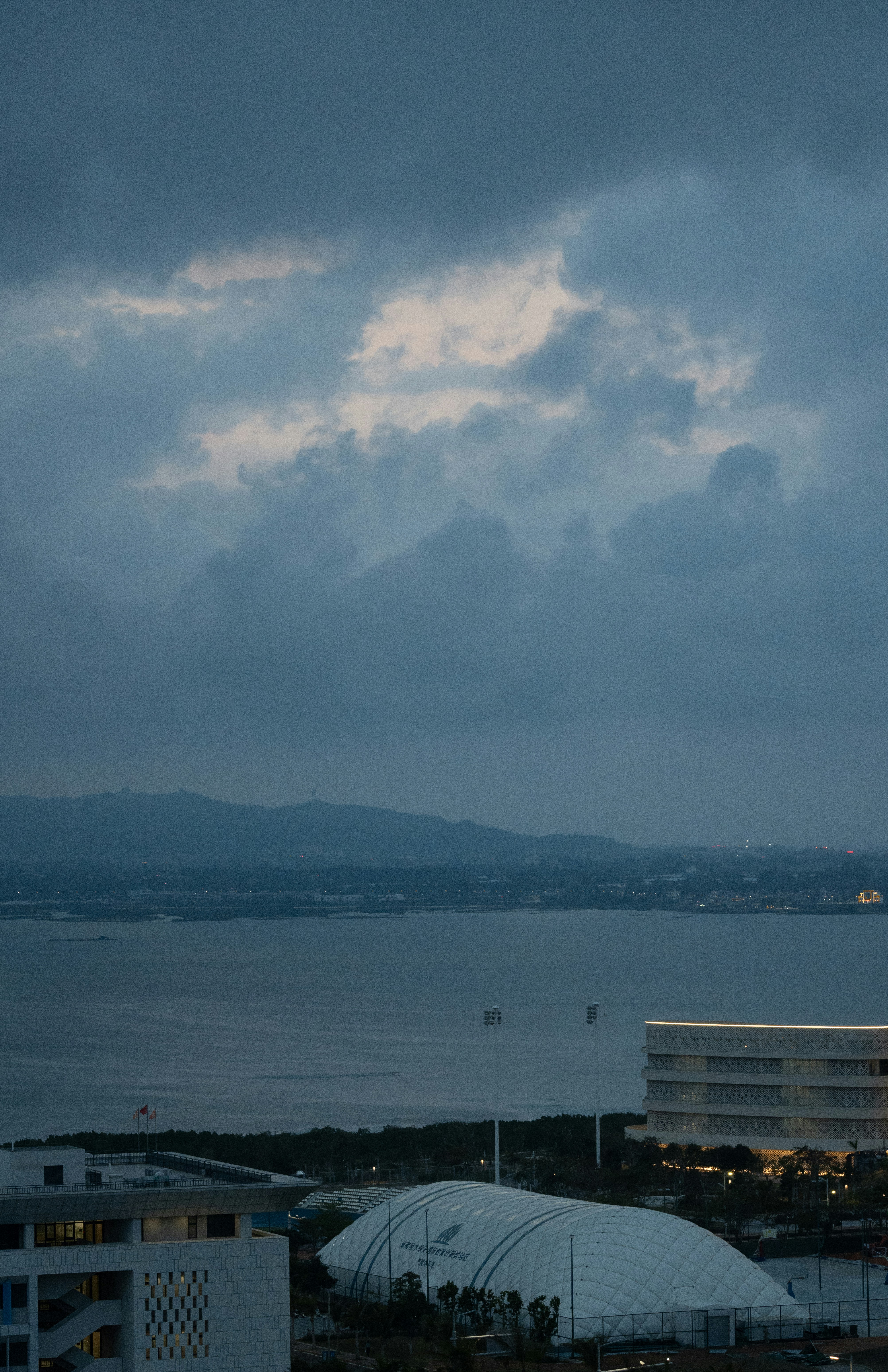 Distant Horizon over a Quiet Coastal Campus
