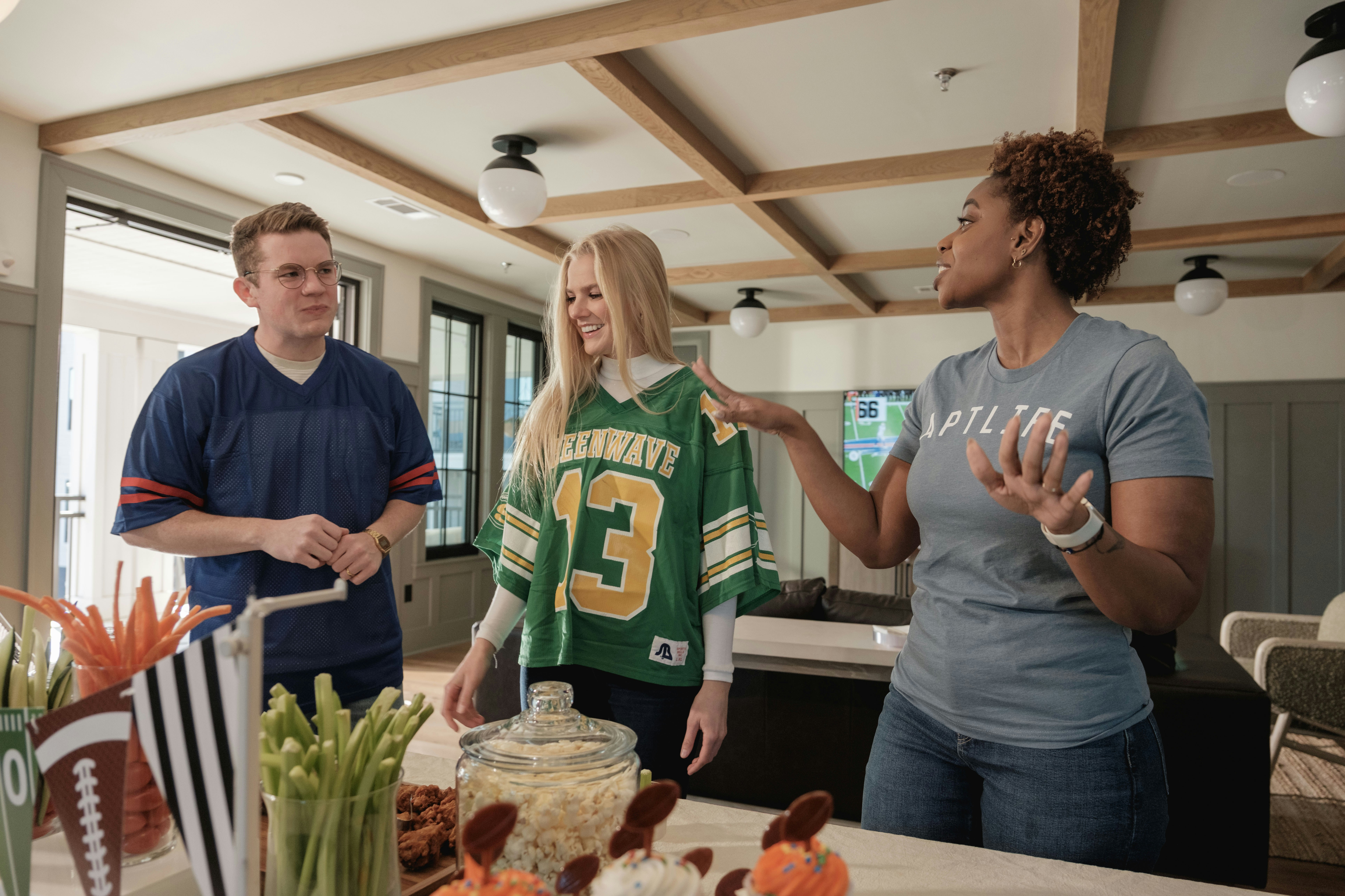 Warm Kitchen Convo: Friends Rally Around a Shared Spread