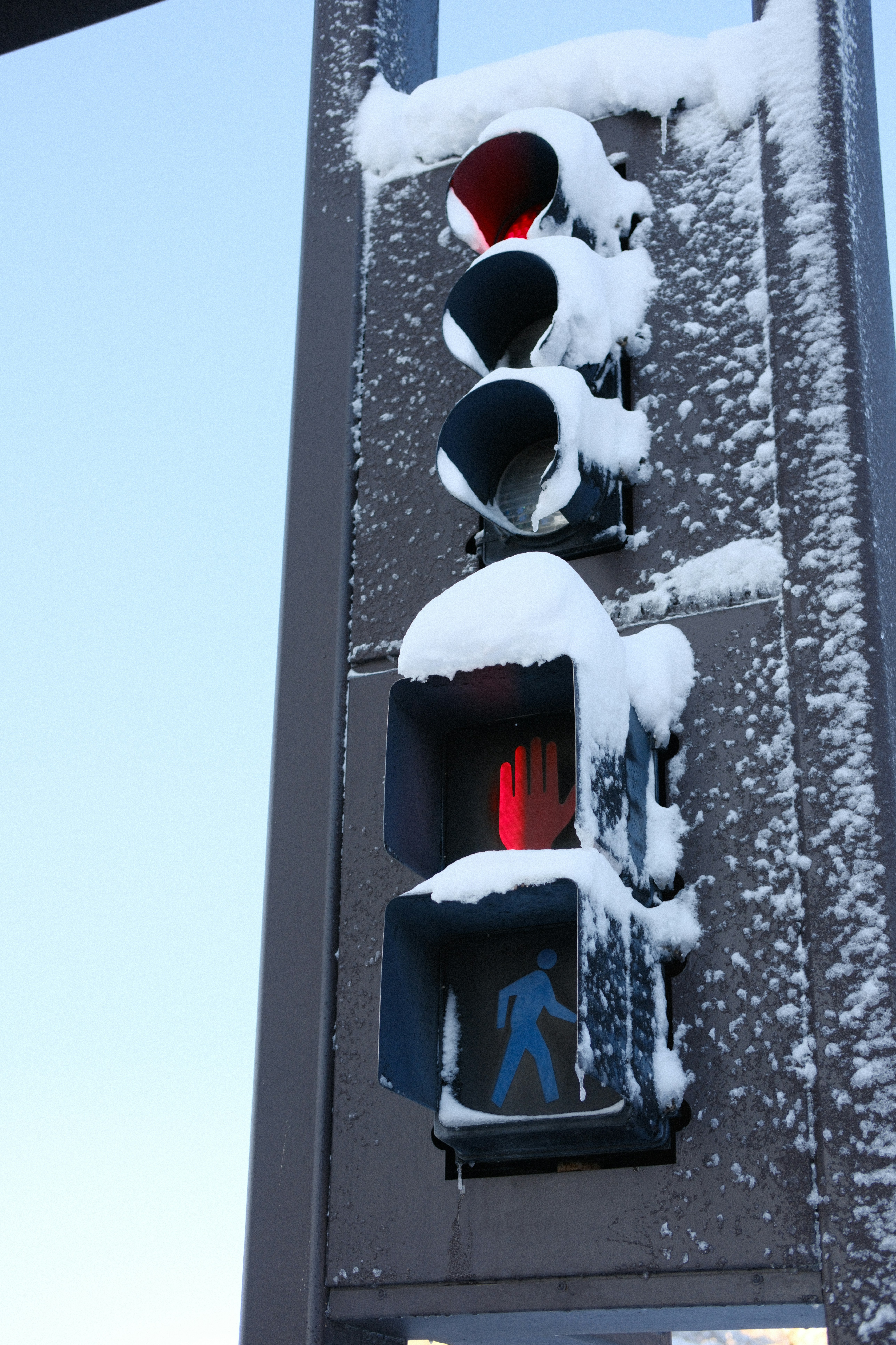 Red Hand in Train of Snowy Signals