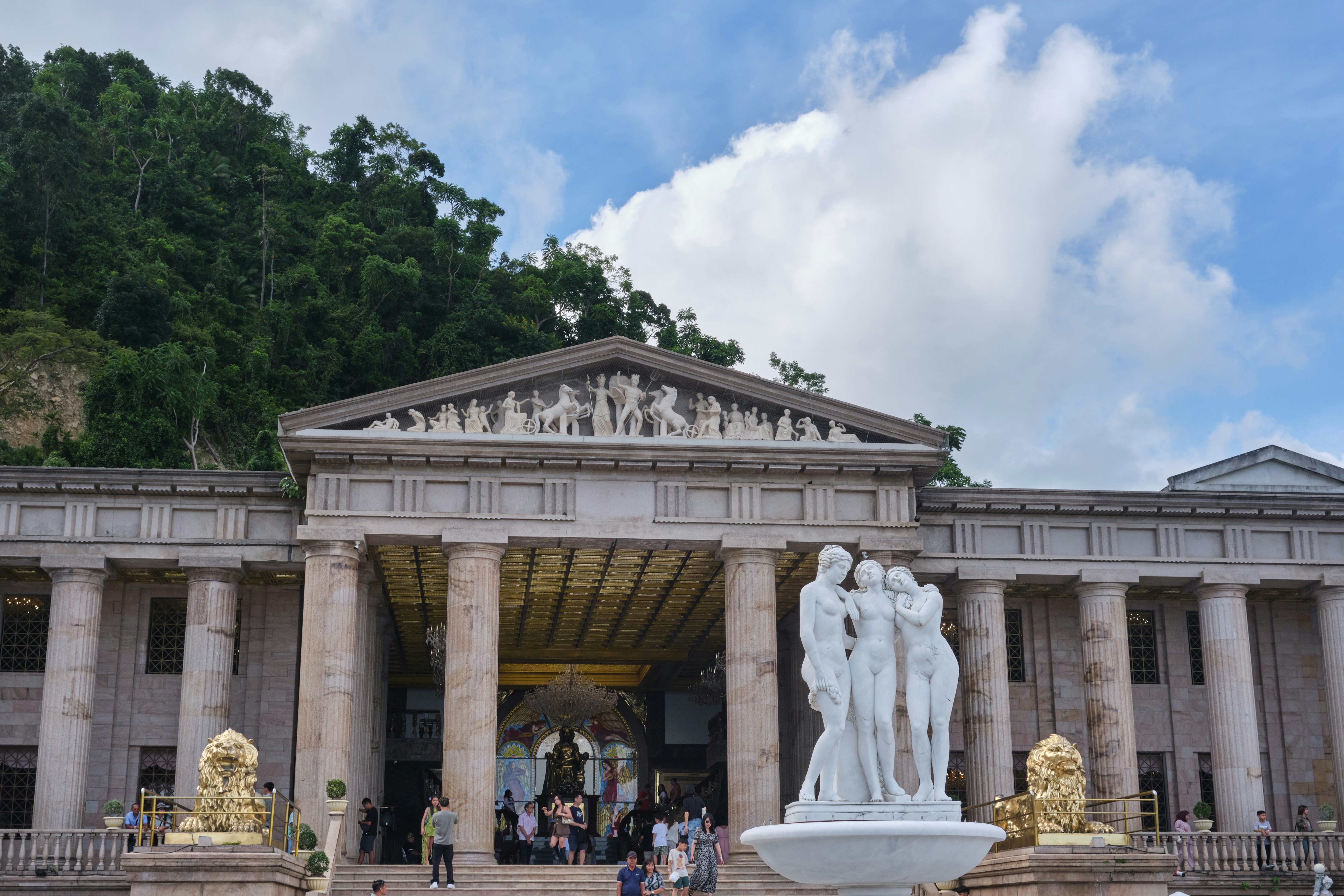 Neoclassical Plaza: Sculpted Focal Point Before the Grand Entrance