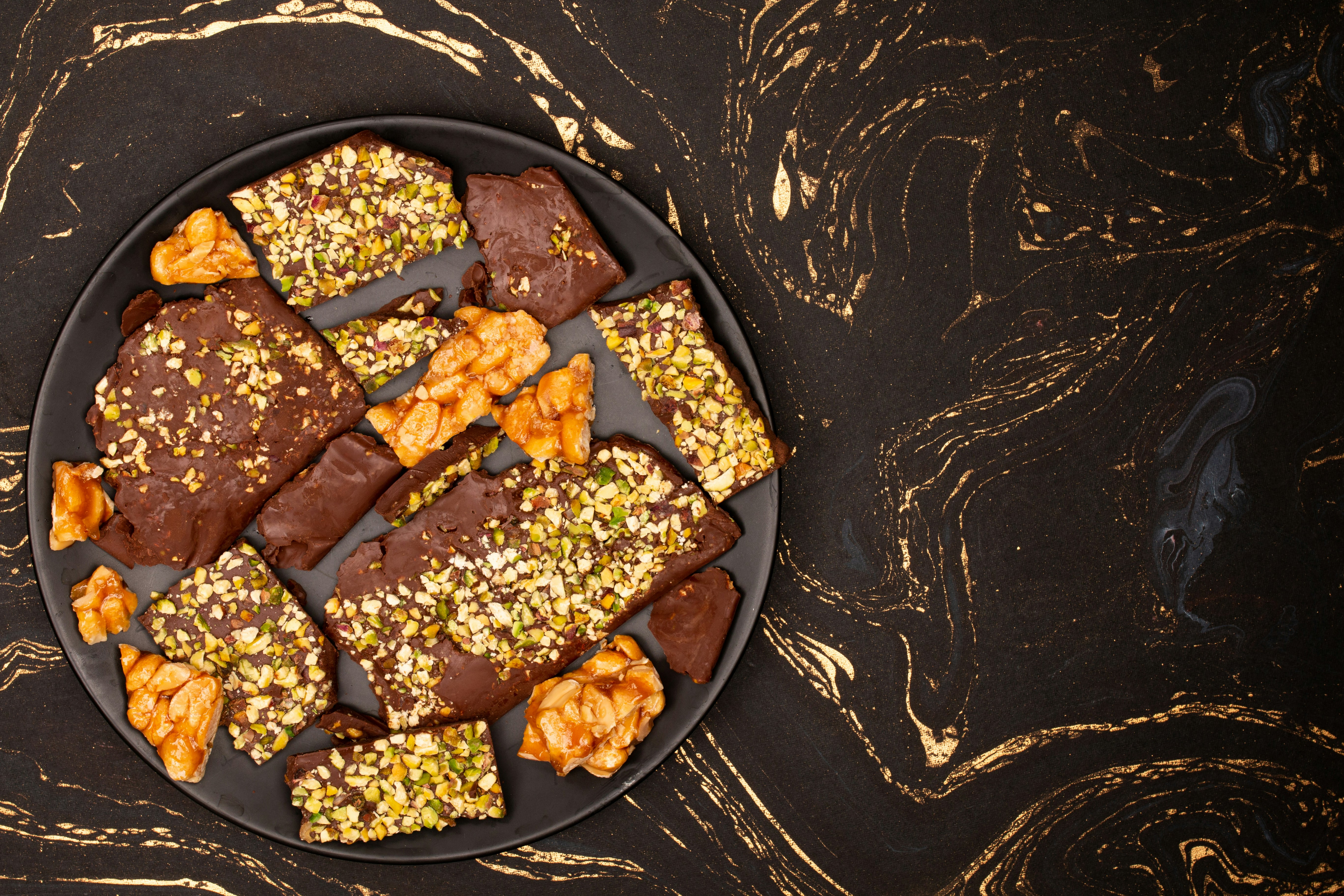 Nibble-worthy Mosaic: Dark Chocolate Treats with Walnut Crumble