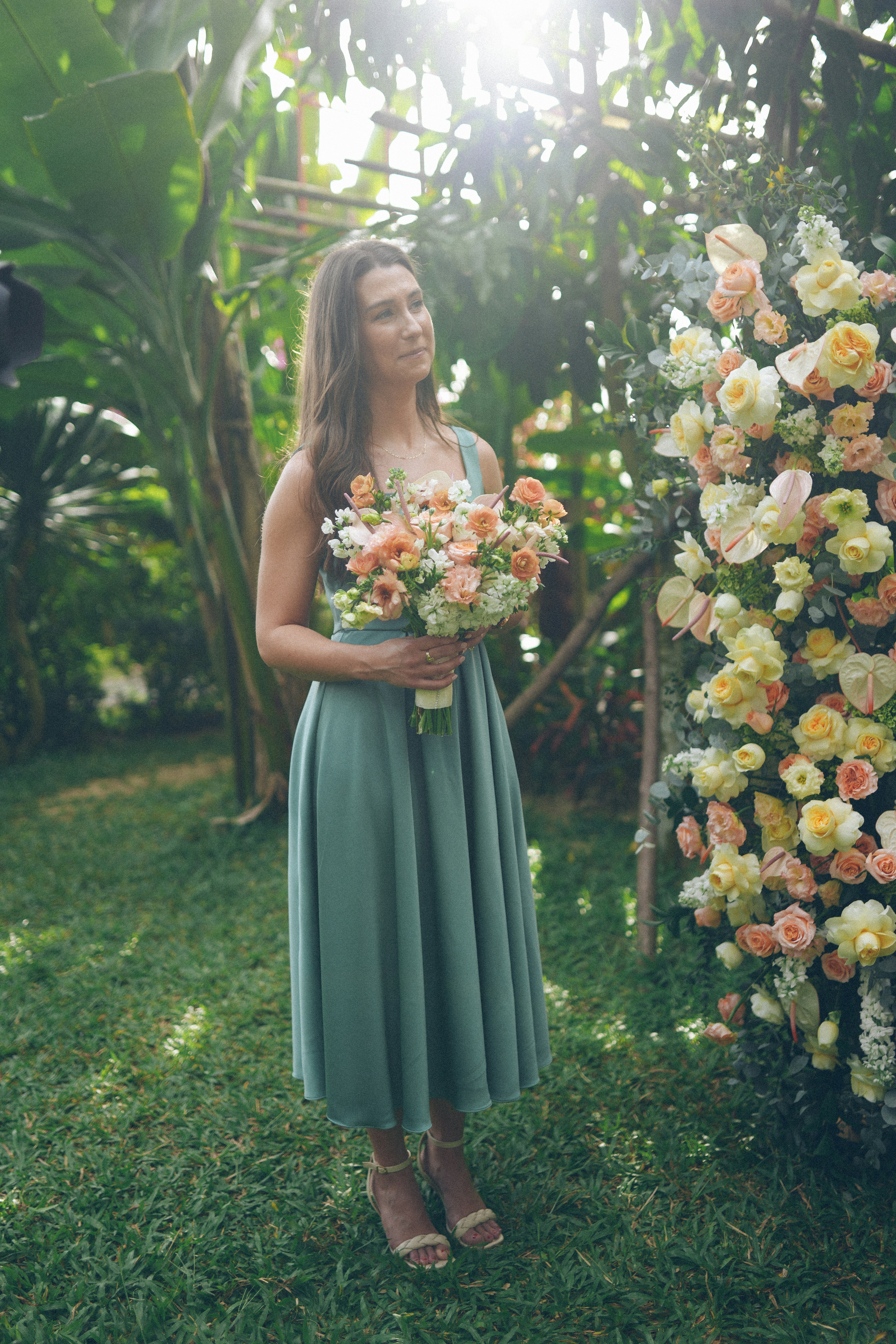 Soft-focused Garden Bride: A Bouquet Borne in Tear-Streak Light
