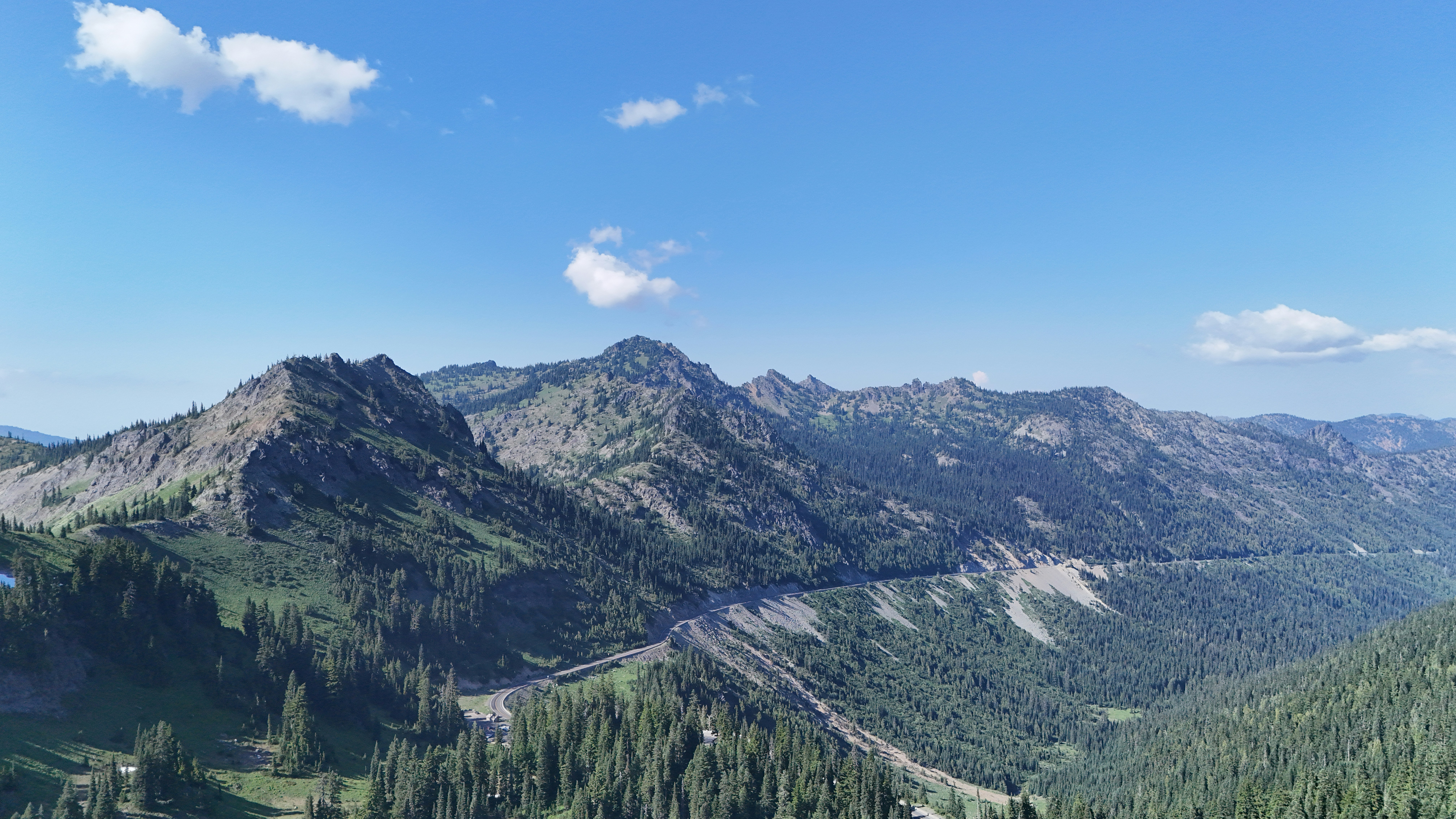 Sunlit Ridge: A Far-Reaching Alpine Panorama