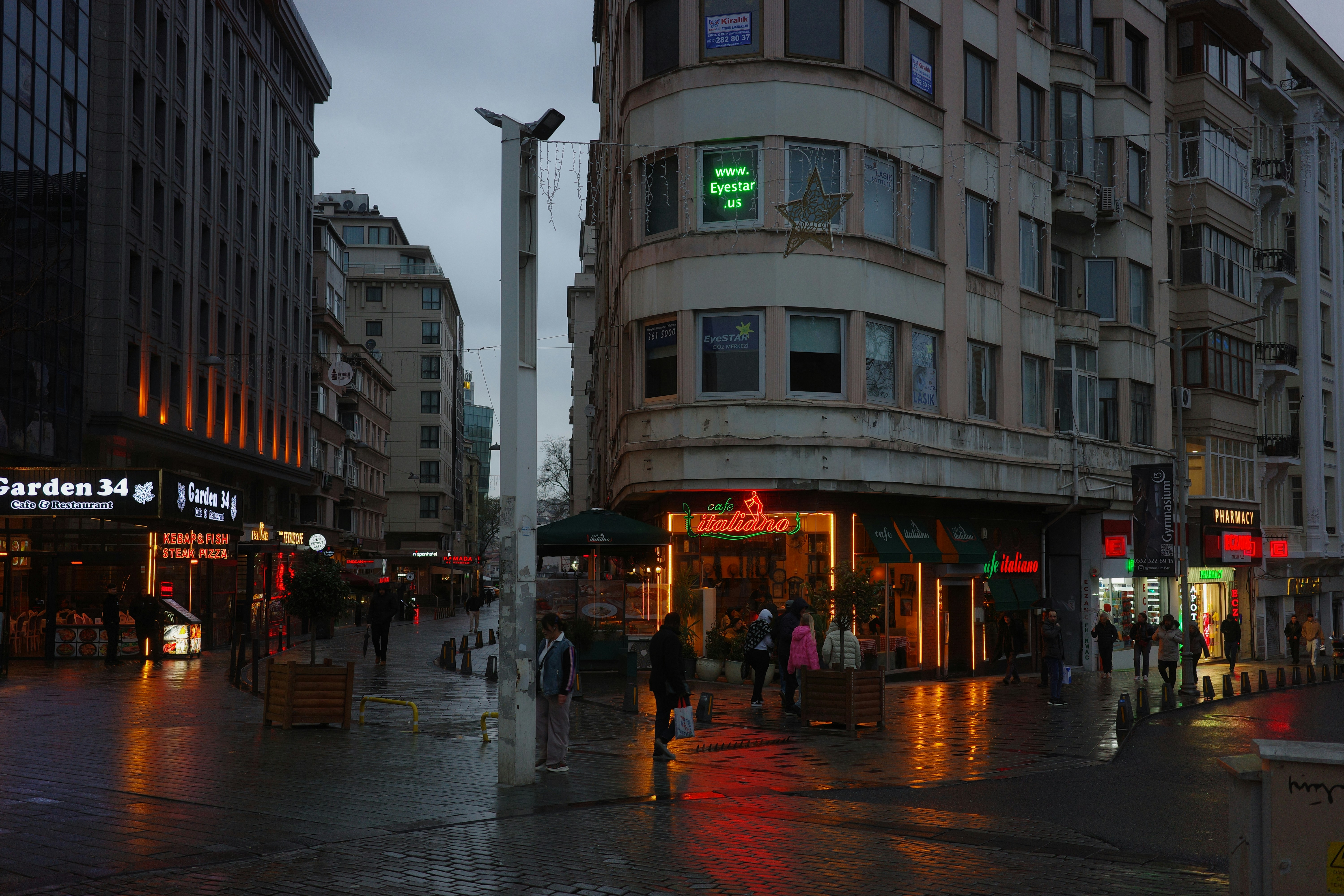Urban Nightfall: The Center Street Pulse