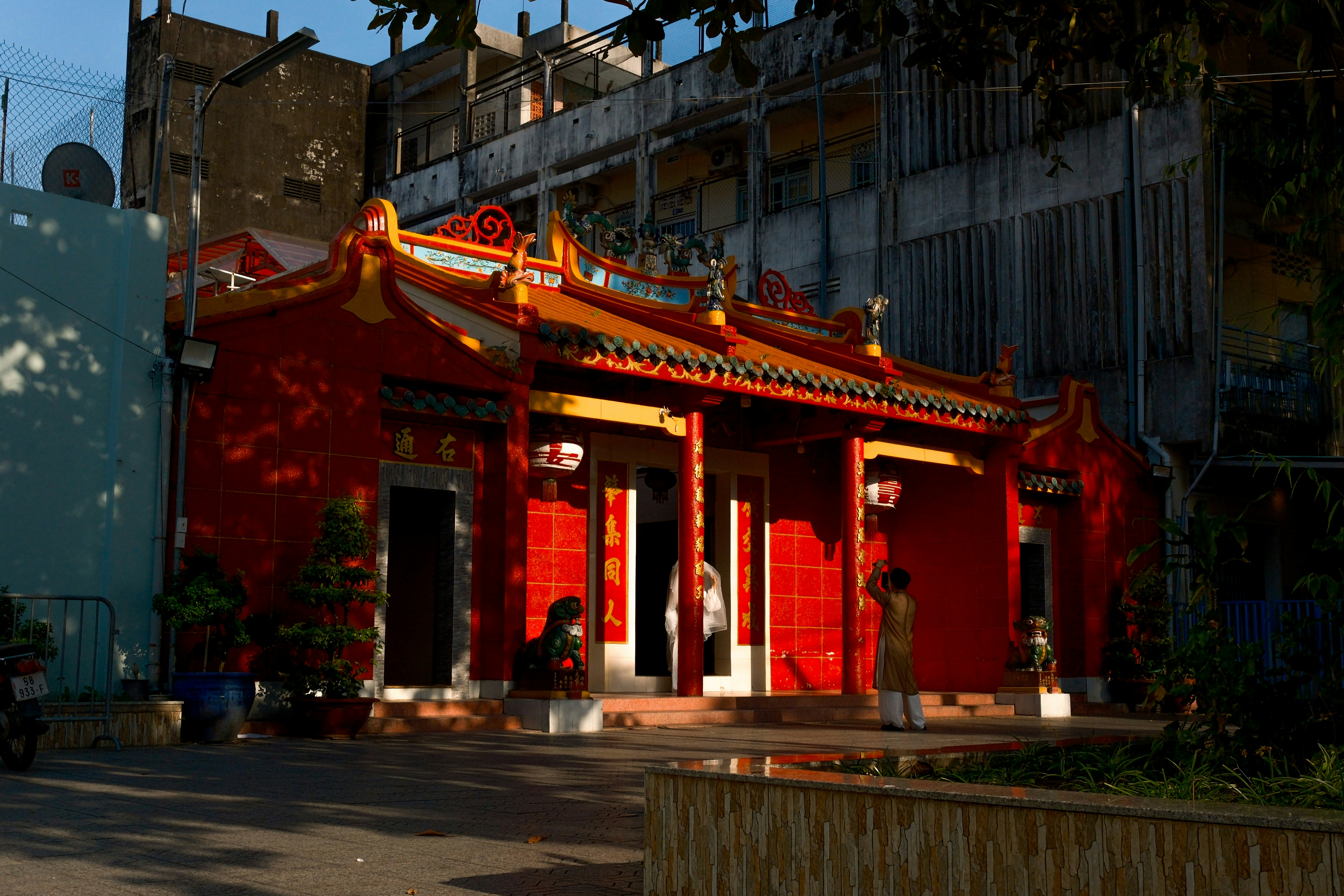 Temple in Red Glow: A Quiet Shrine Bathed in Afternoon Sun