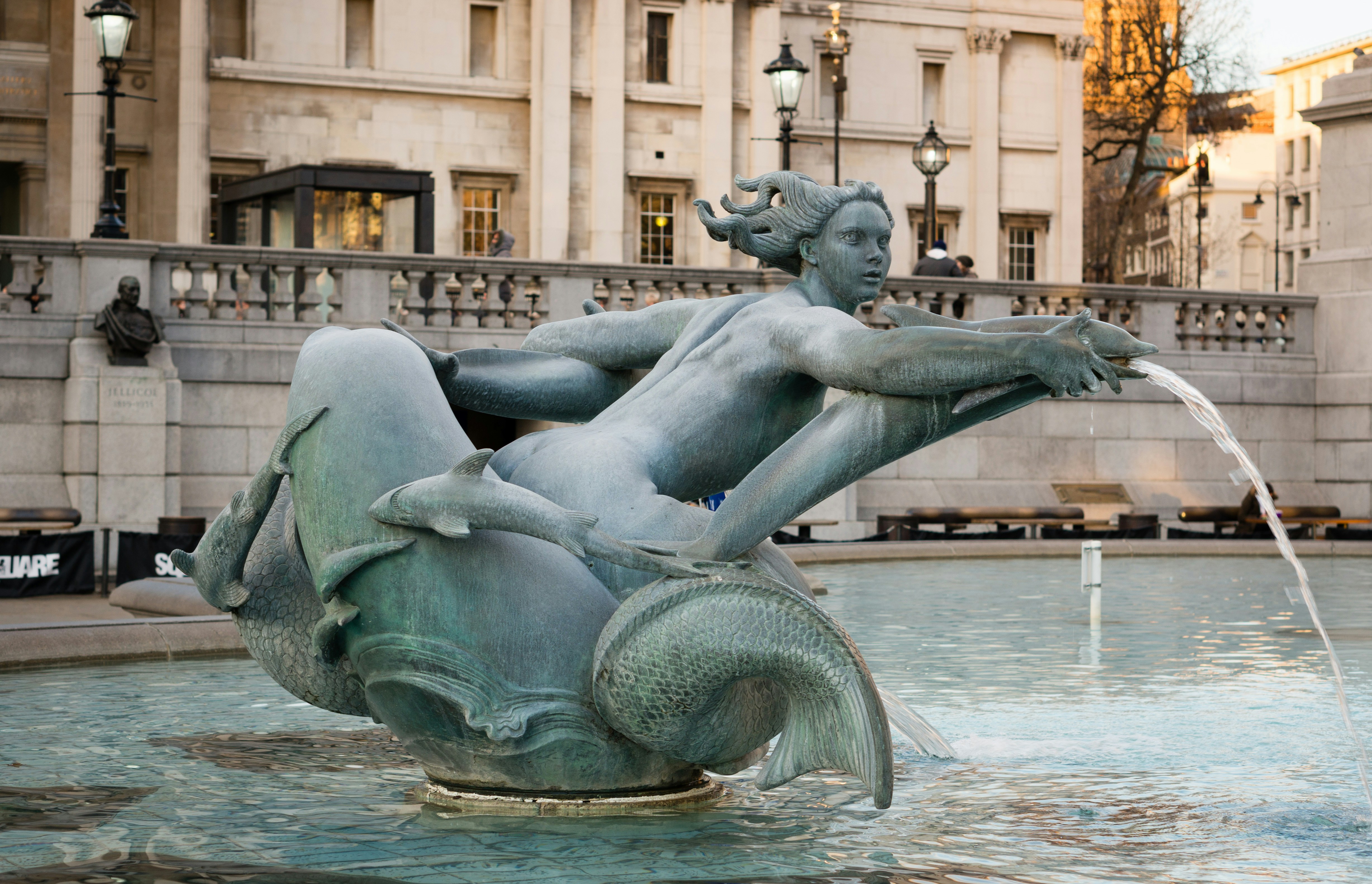 Dragon-tailed Fountain: A Classical Sculpture in City Square