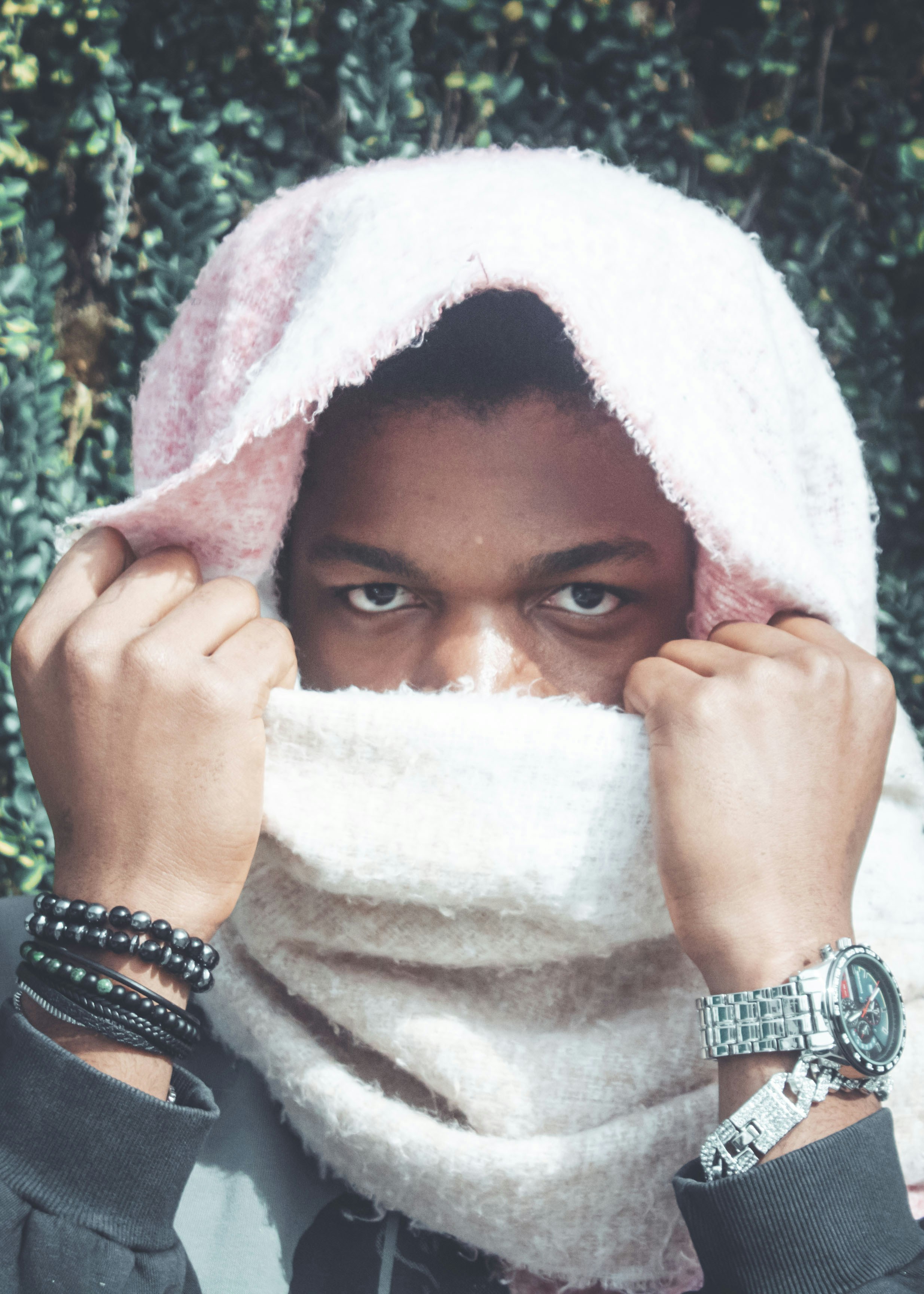 Hidden Gaze: A Fashioned Calm Behind the Wrapping