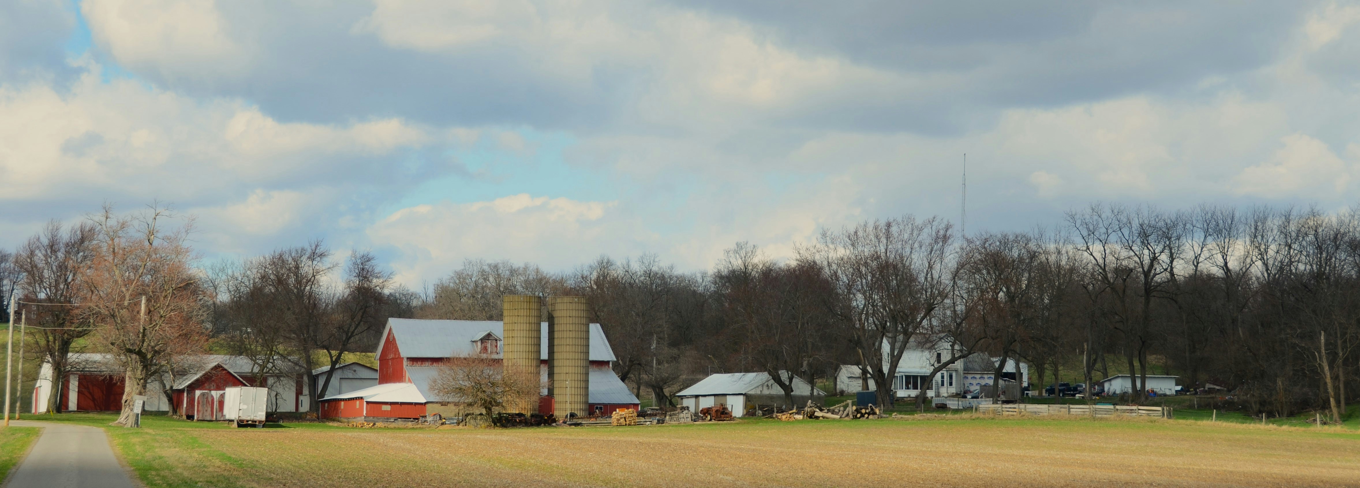 Quiet Farmstead Under a Wide Sky