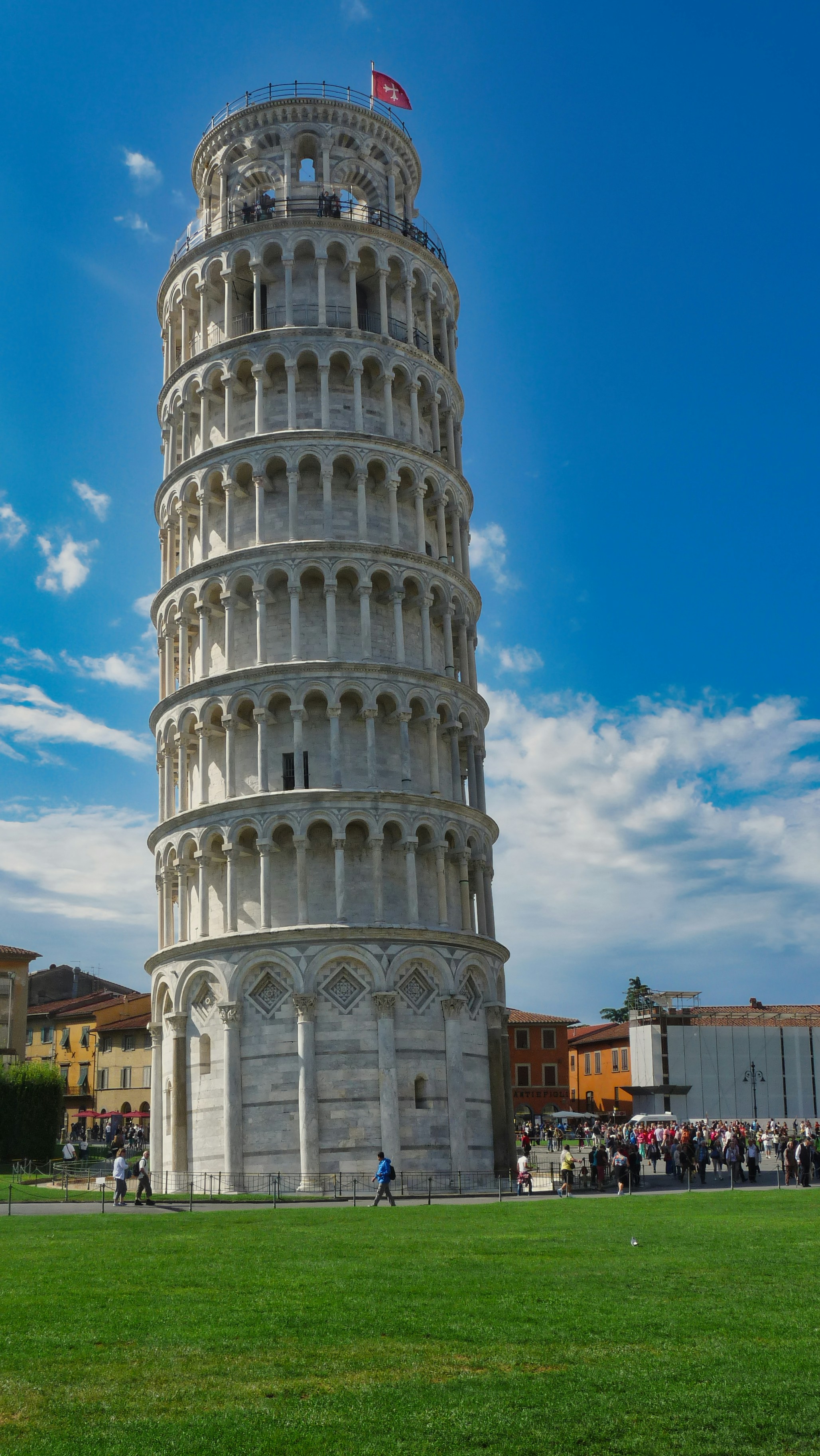 The Leaning Sentinel: Tower of Pisa Reaches for the Sky