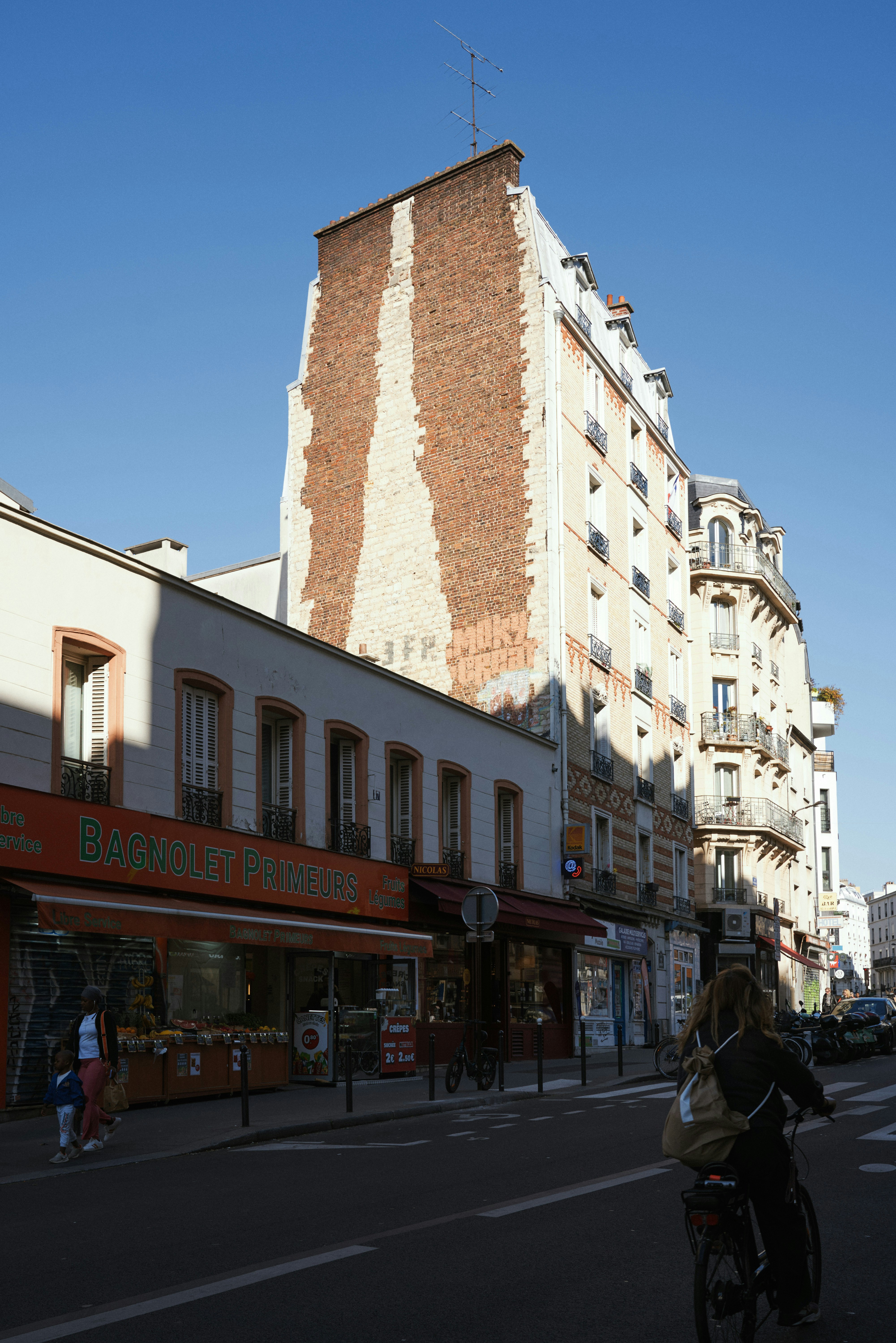 Brick Skeletons and City Rhythm
