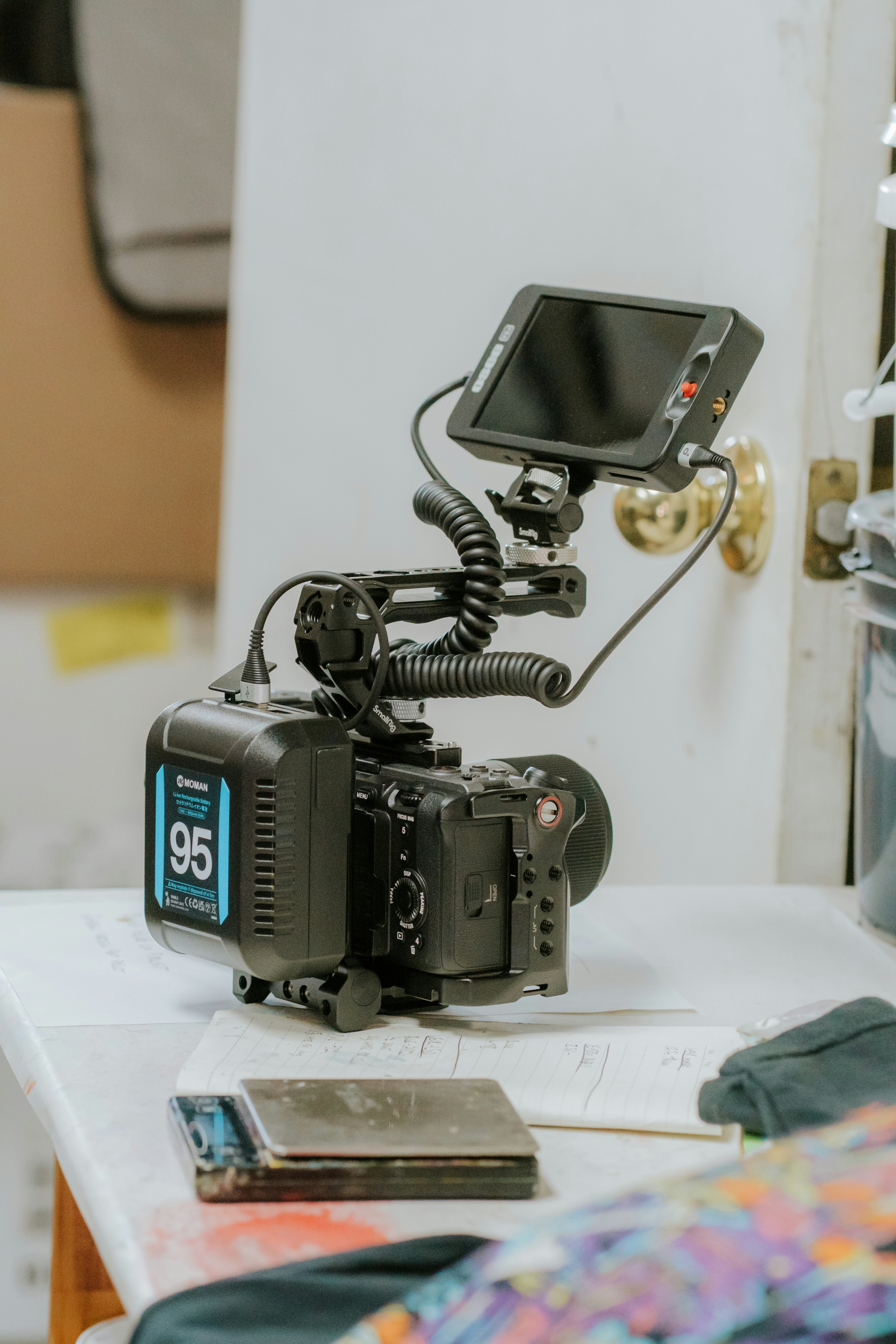On-Camera Studio Rig—A Compact Cinema Setup with Monitor