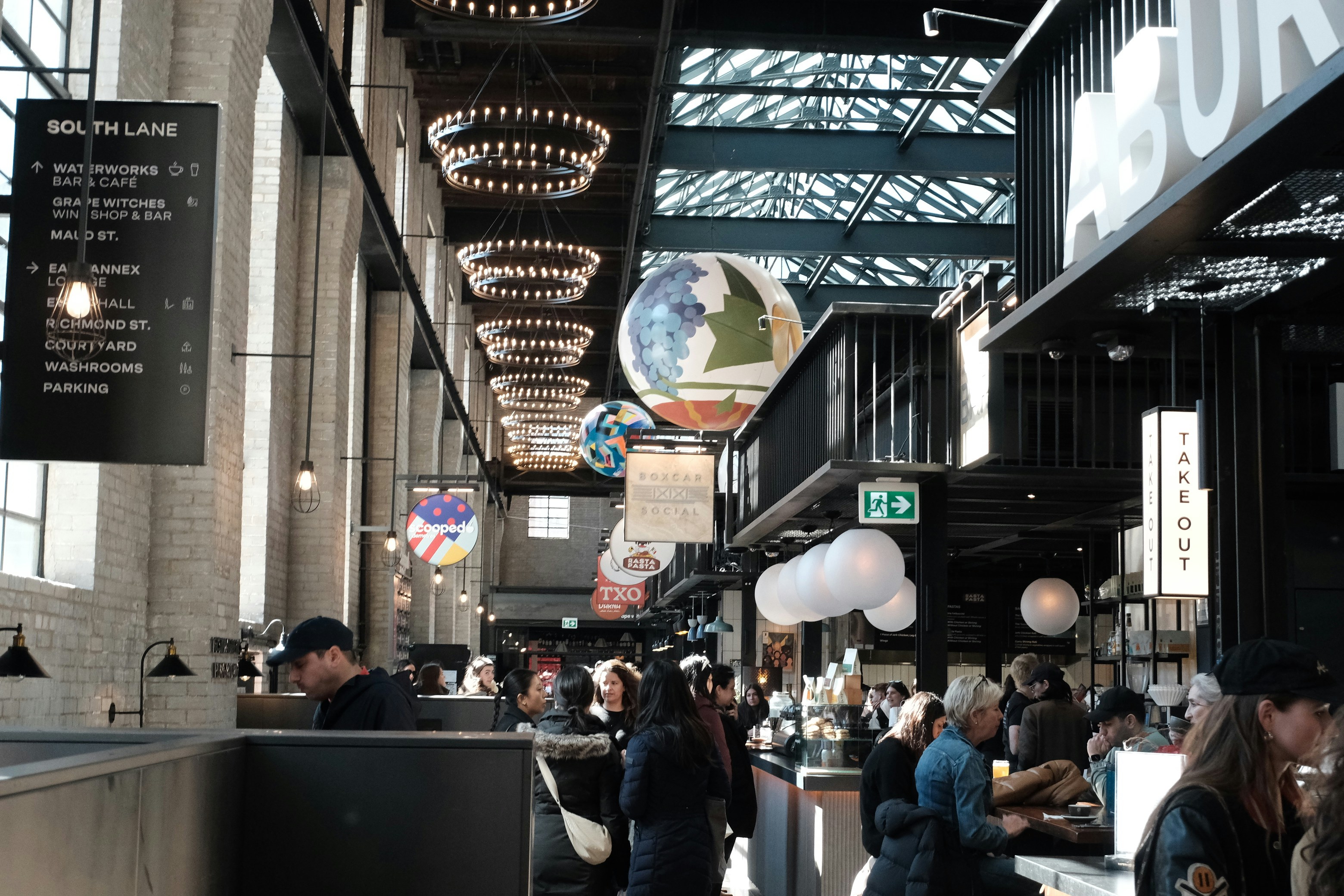 Globe and Bar Corridor: A Bright Day in the Lantern-Lined Market Hall