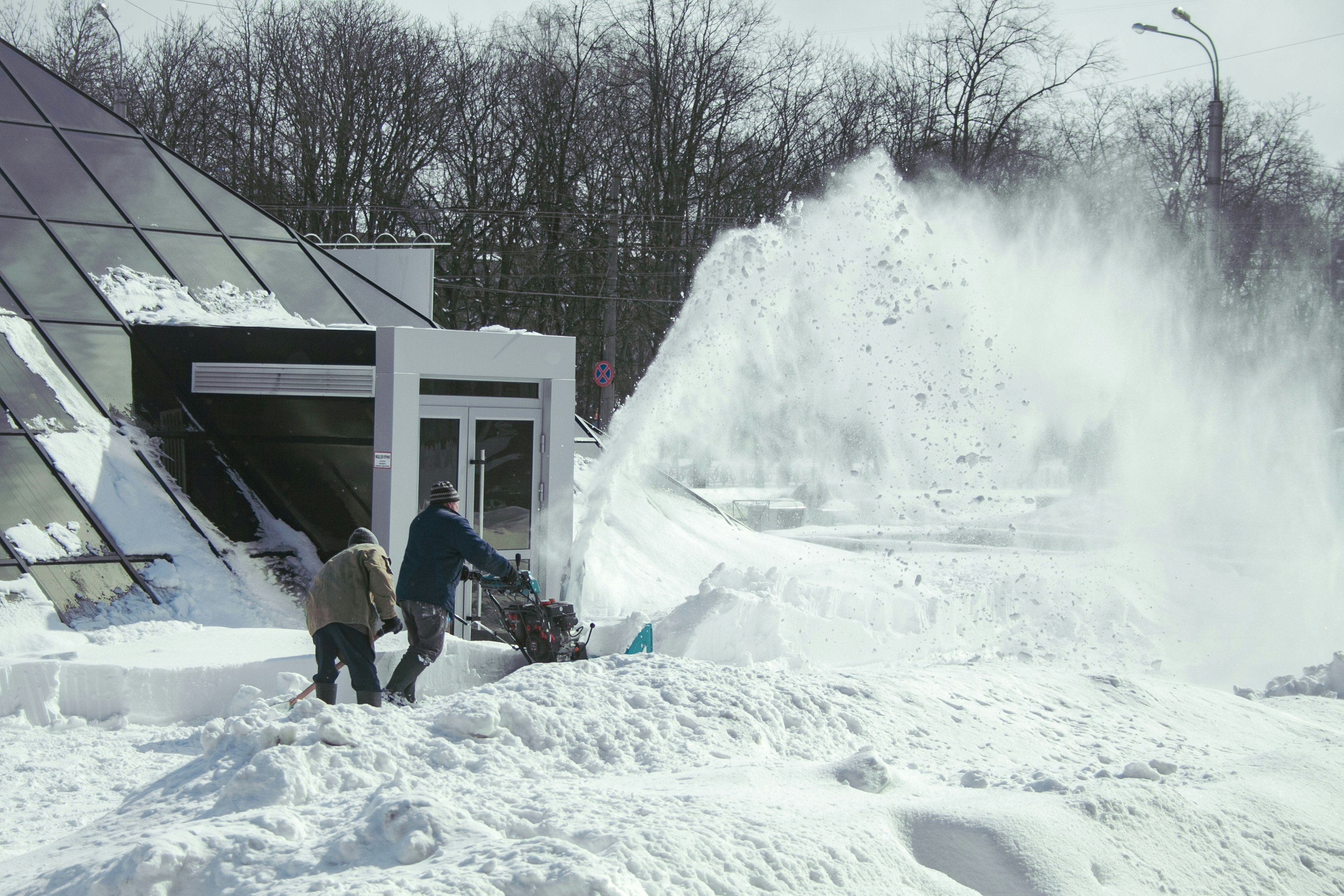 Snow-Surge at the Glass Atrium
