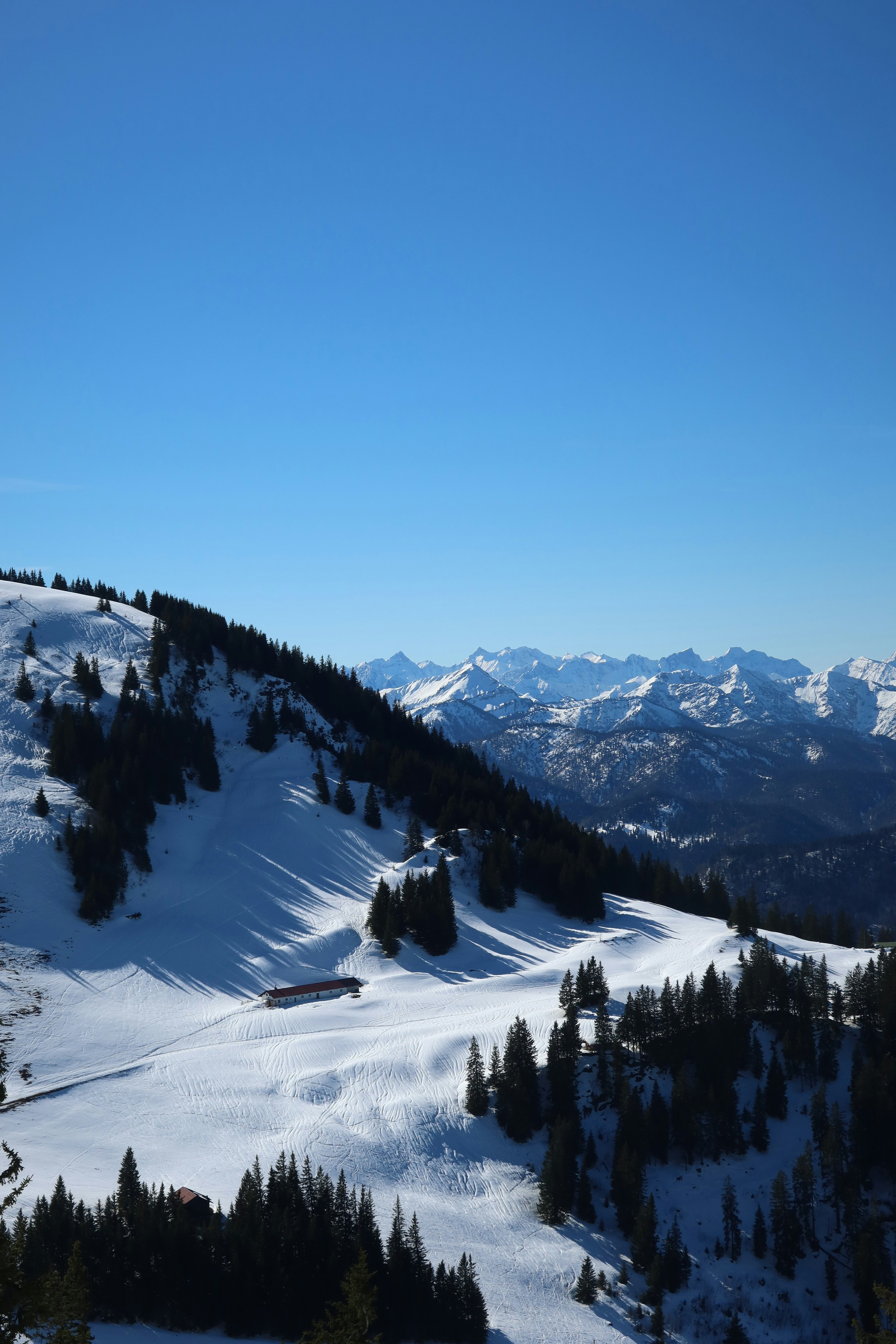 Snowbound Crest: A Quiet Sweep Across Alpine Slopes