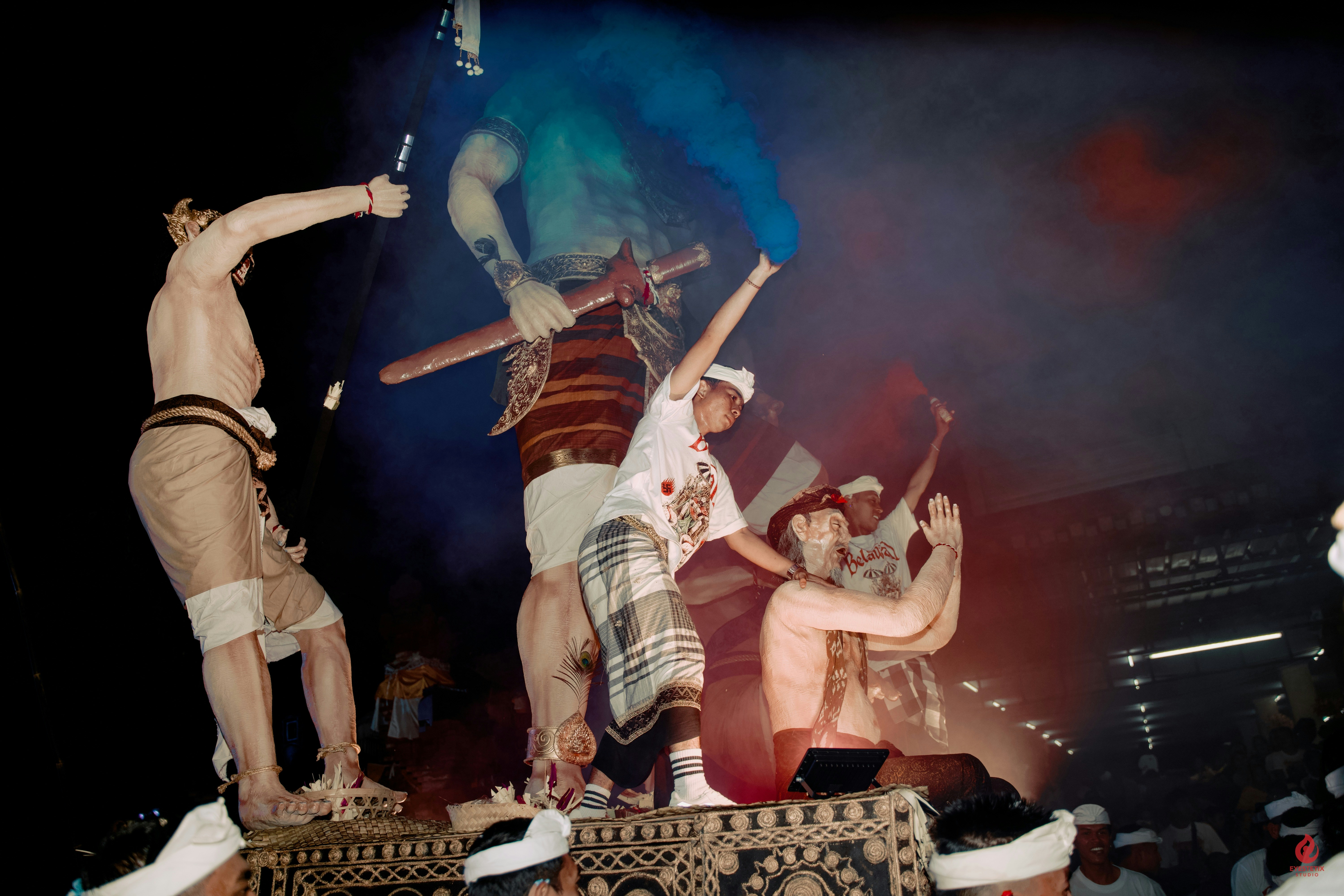 Turbulent Triumph on a Temple Car