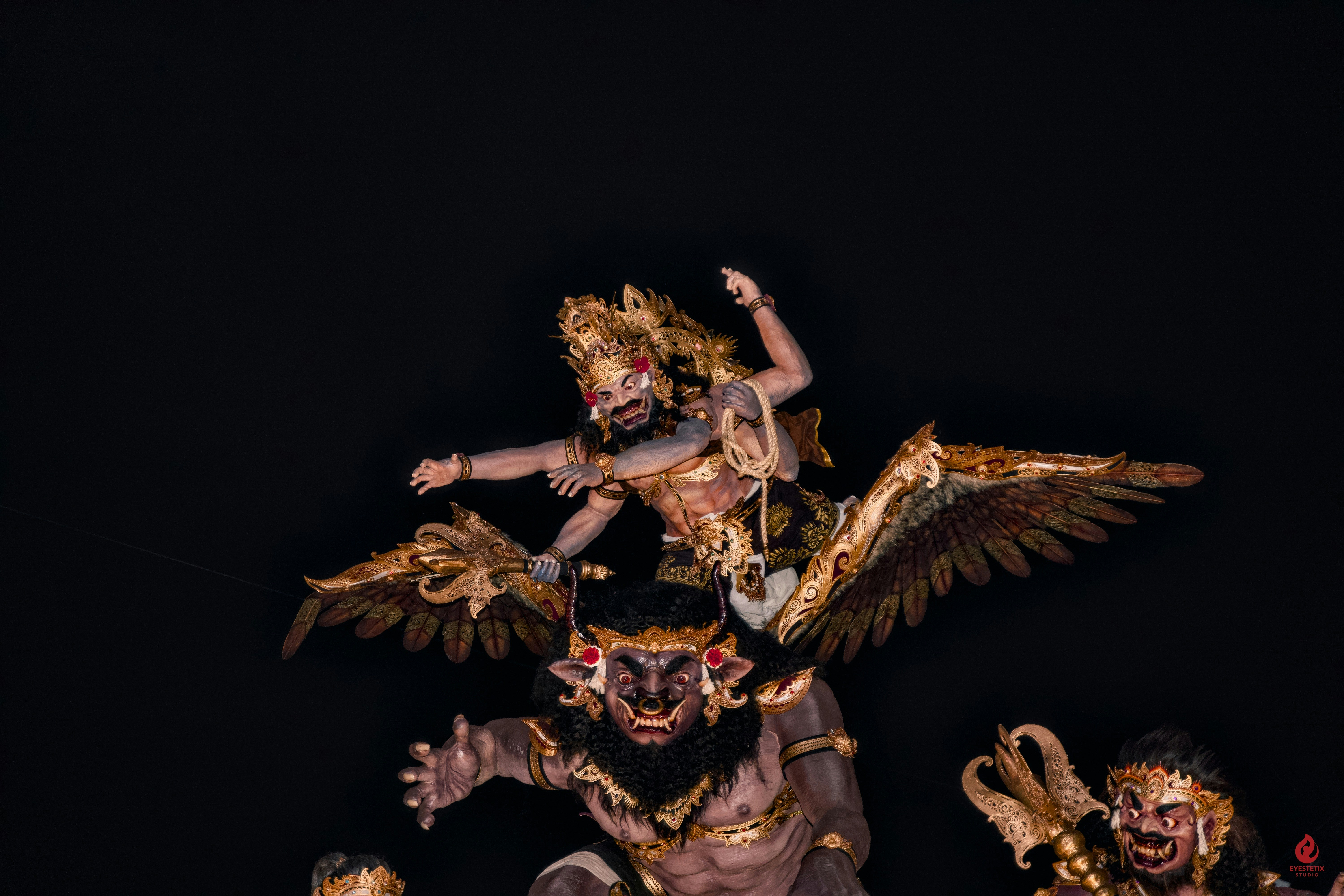 Thrones of Fire: A Dynamic Assembly of Mythic Guardians