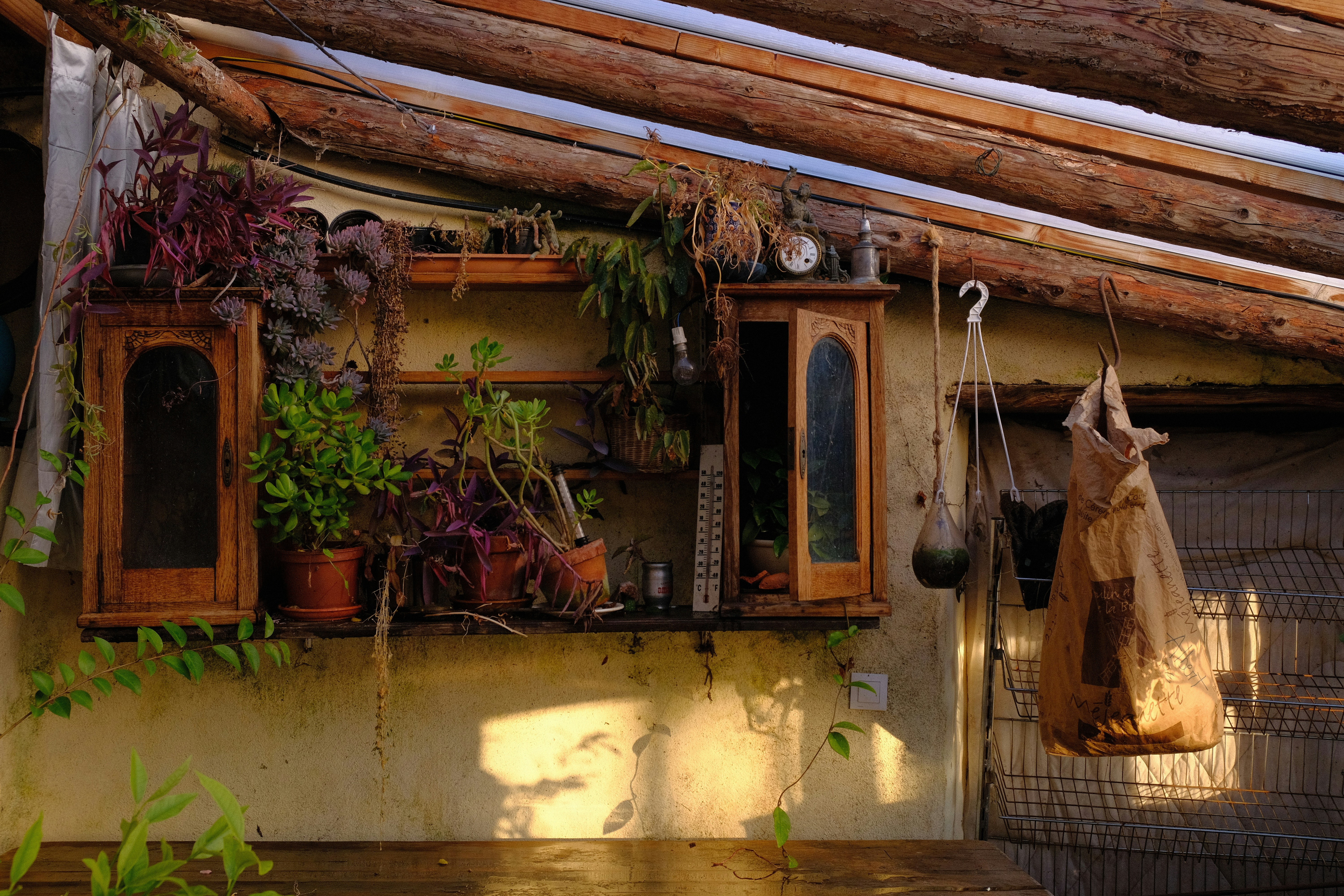 Hanging bag and herb-scented shelf of memories