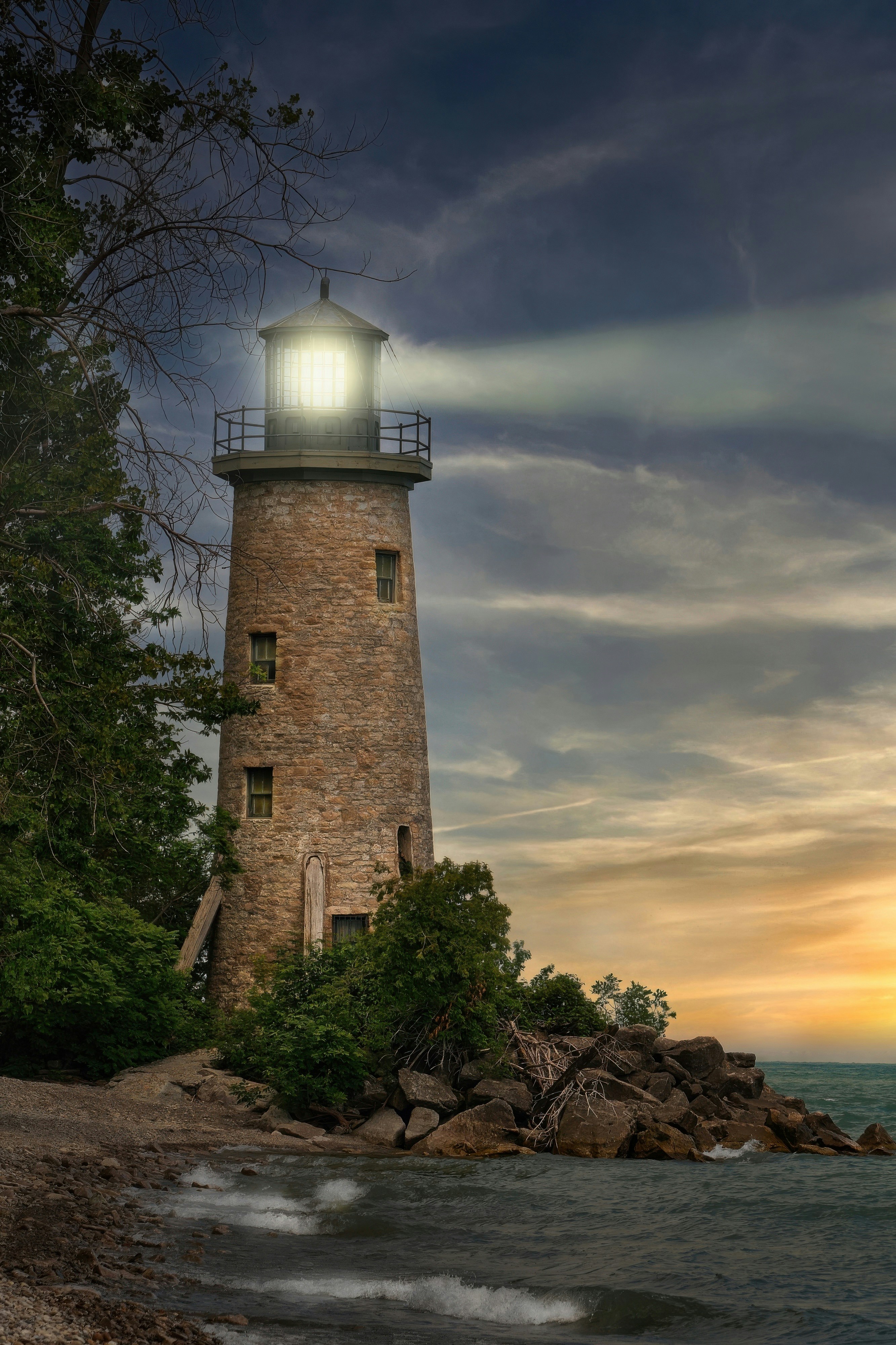 Lighthouse at Dusk: Stone Sentinel Overlooking the Quiet Sea