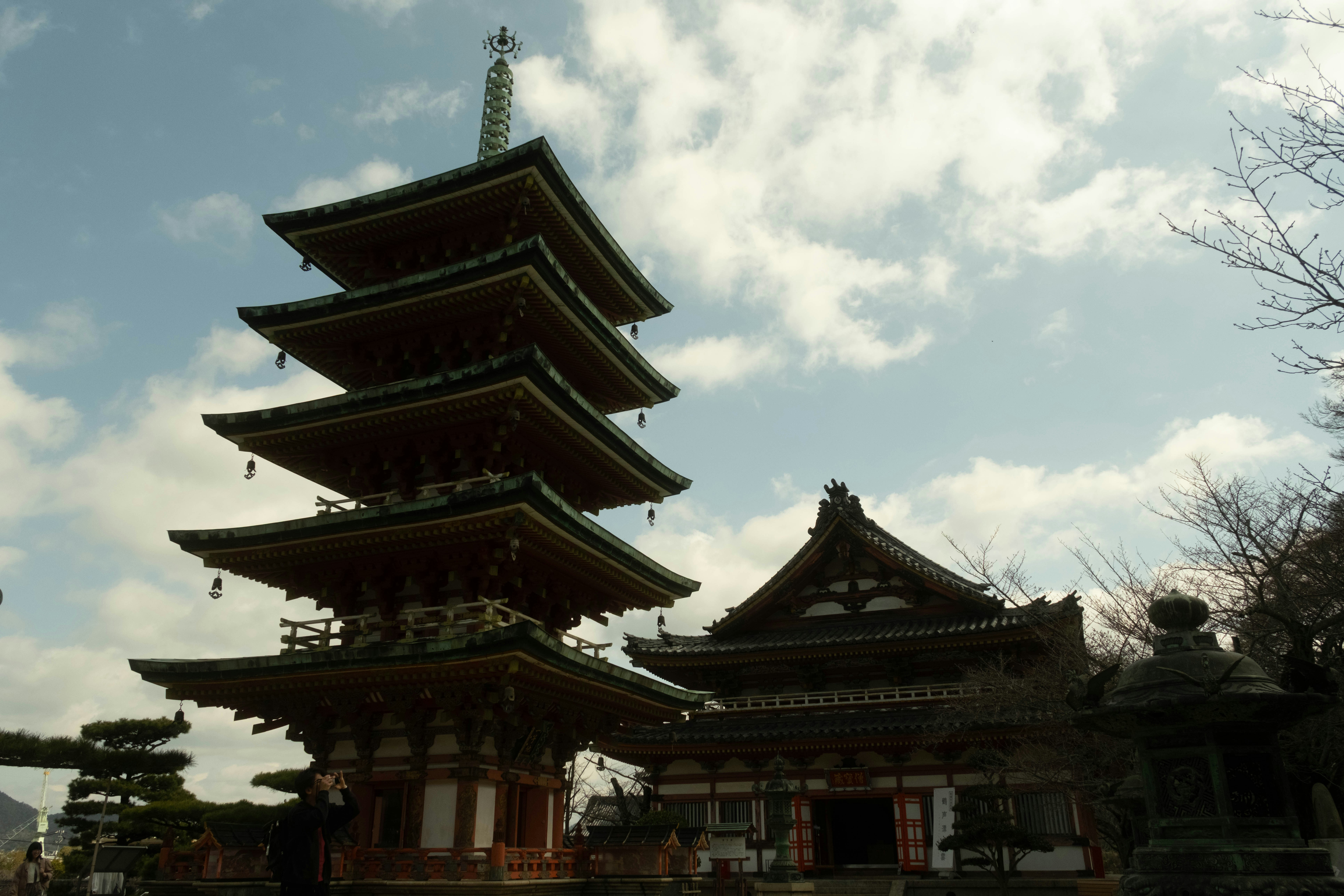 Five-Tiered Pagoda Under a Open Sky
