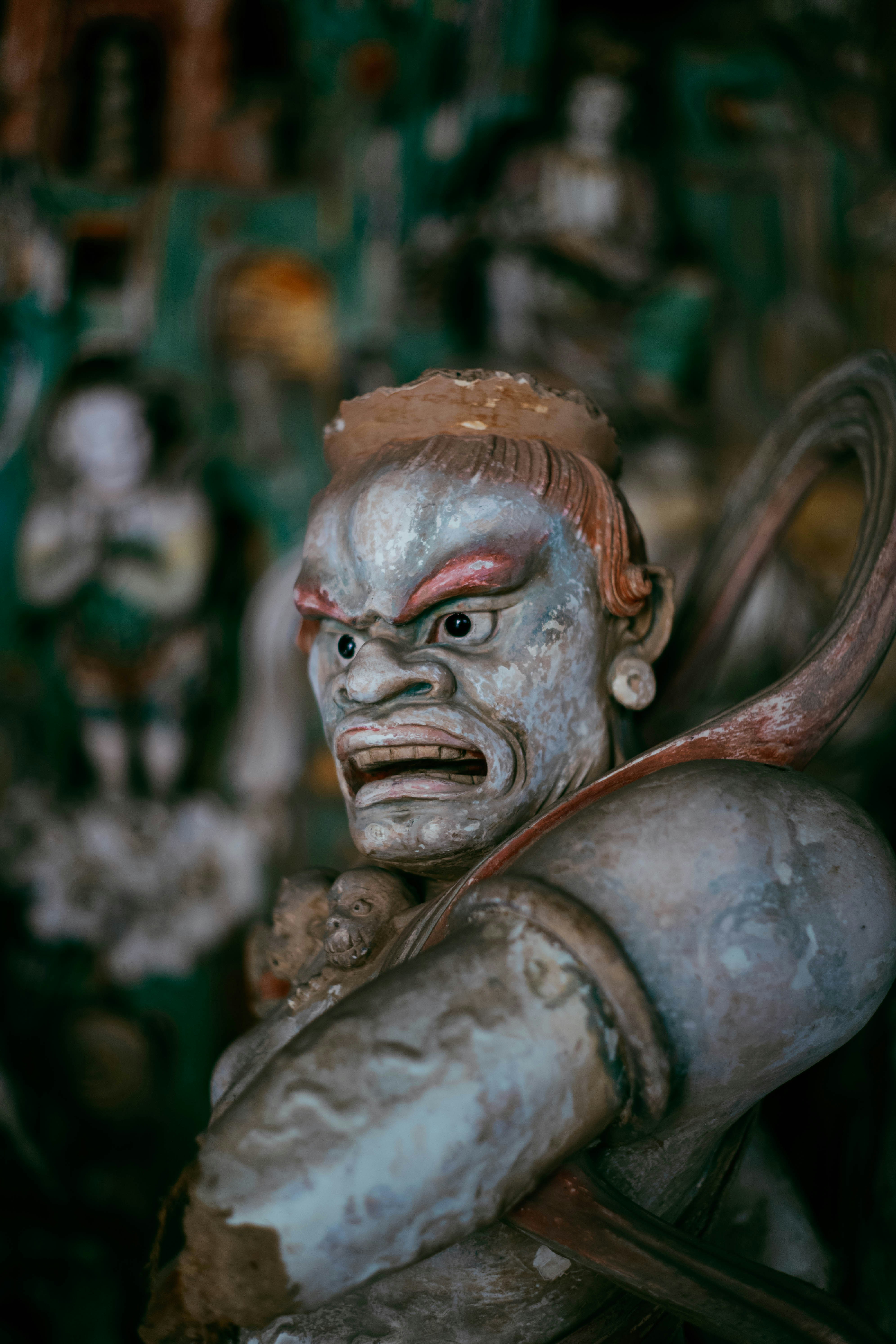 Stone-Guard Idol: A Grotesque Expression Frozen in Time