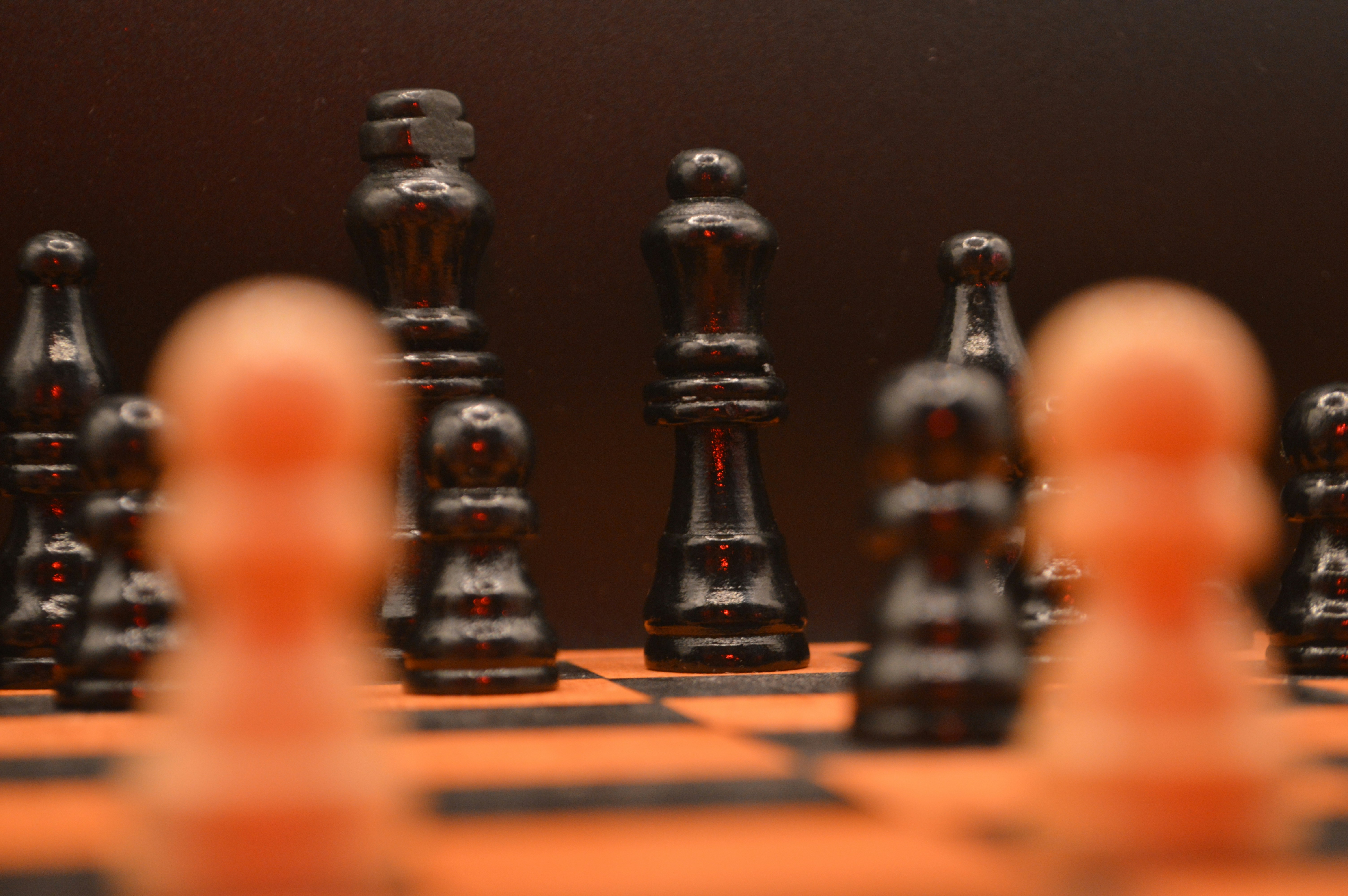 Centered Standout: A Chess Piece Gaze Through a Shallow Focus Board