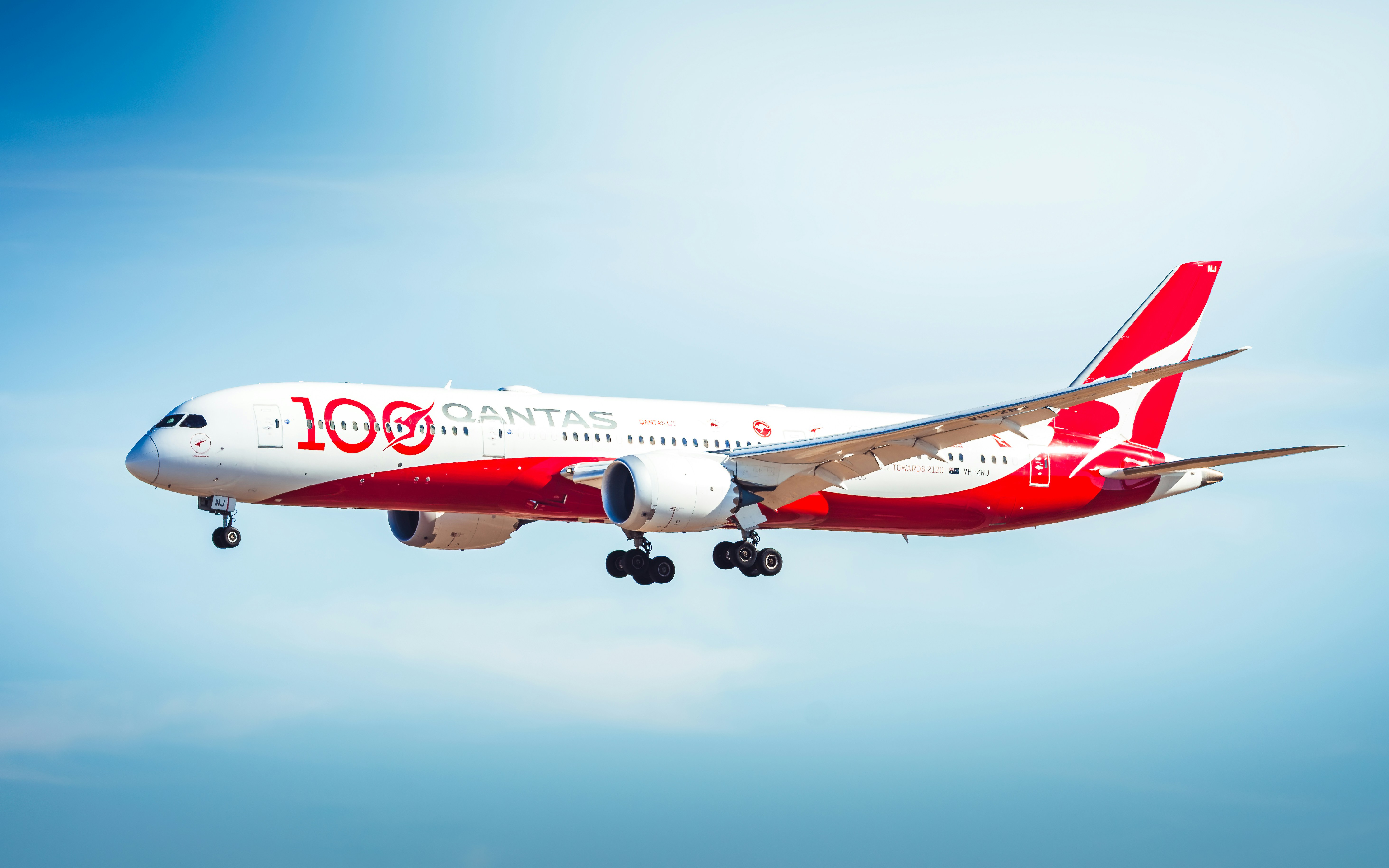Rising Jet: A Qantas A330 in Clean Sky