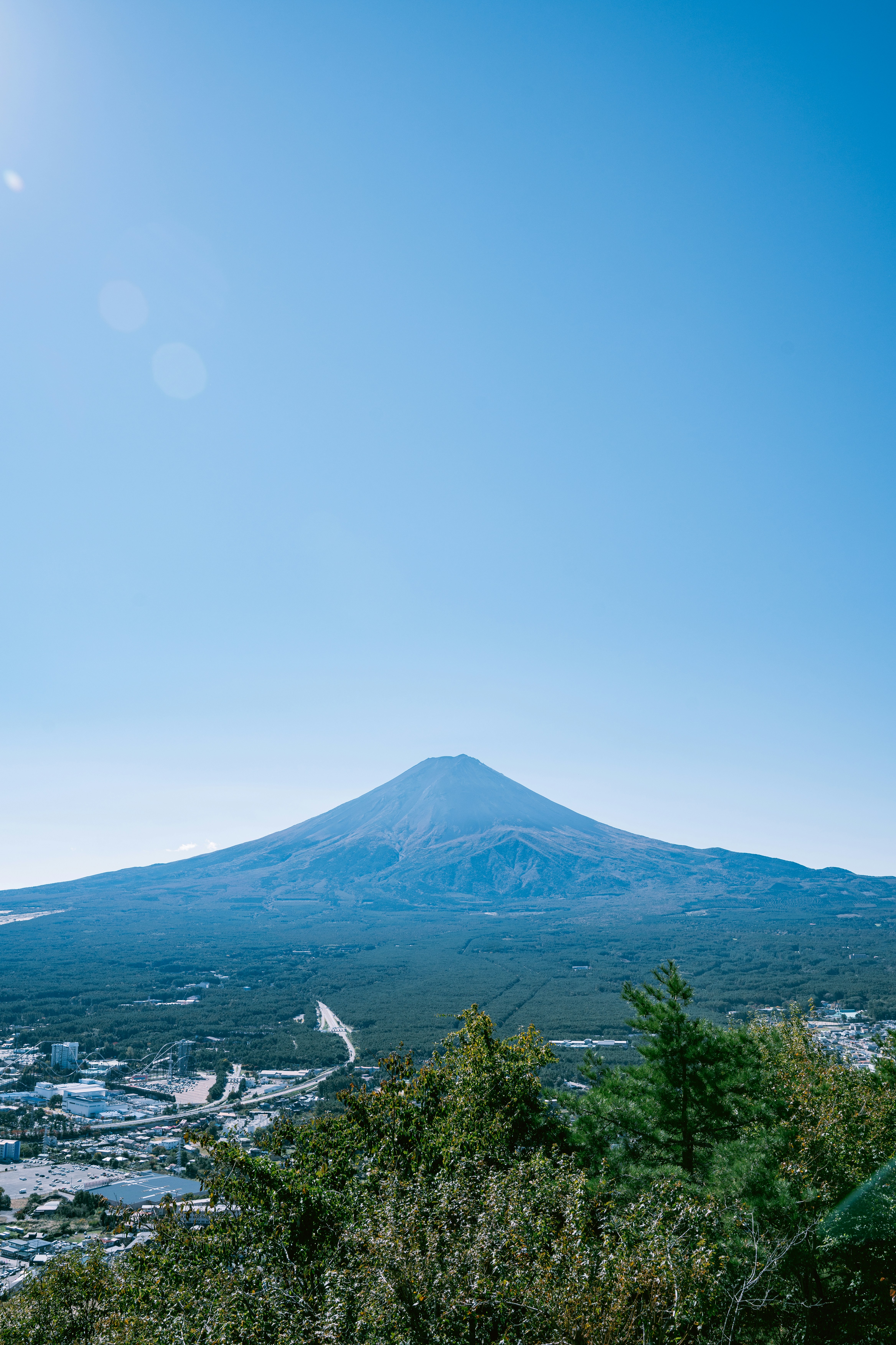 Blue Summit: A Quiet Face of the Mountain Under Wide Sky