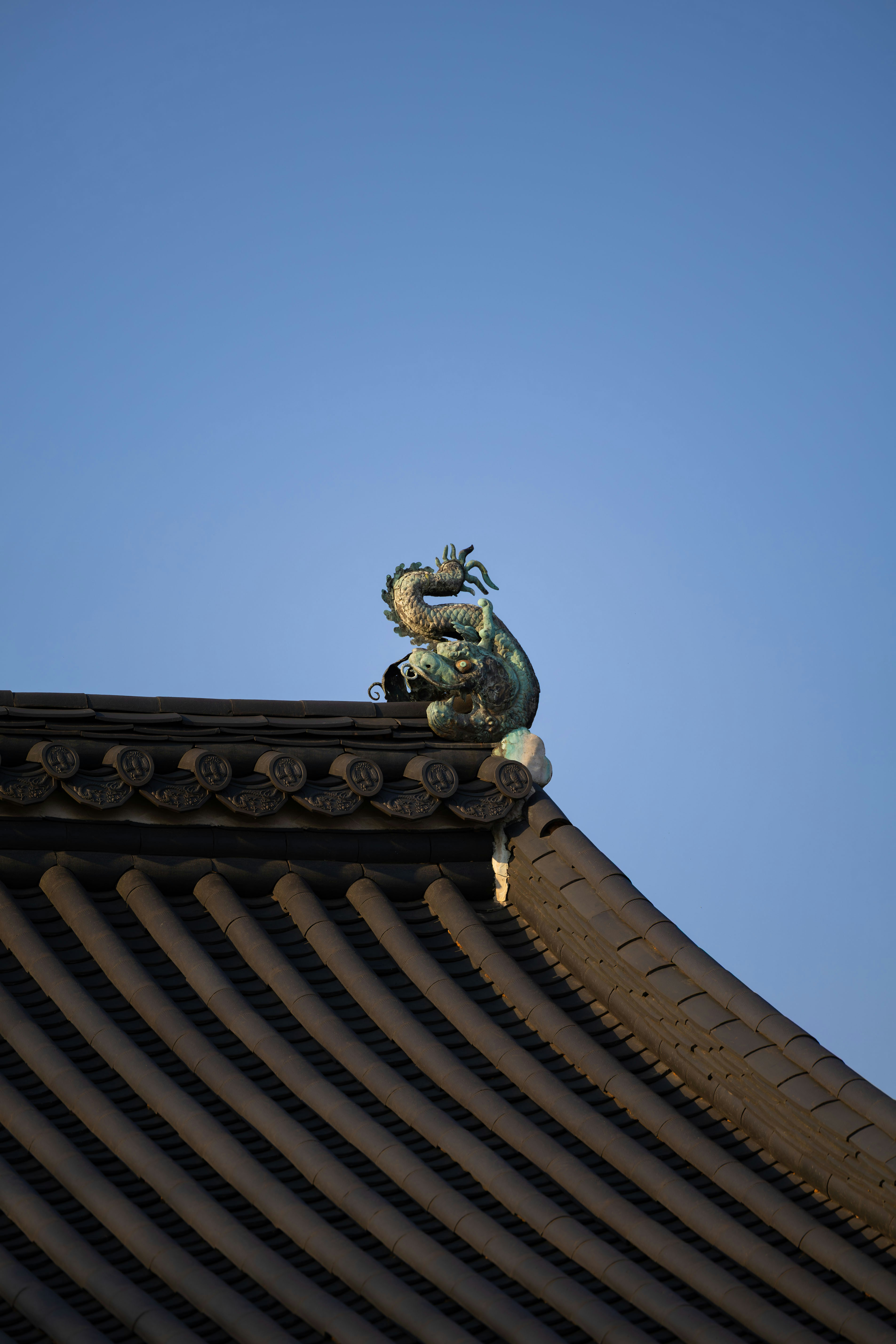 Dragon Gable: A Cupped Crest on the Tile Ridge