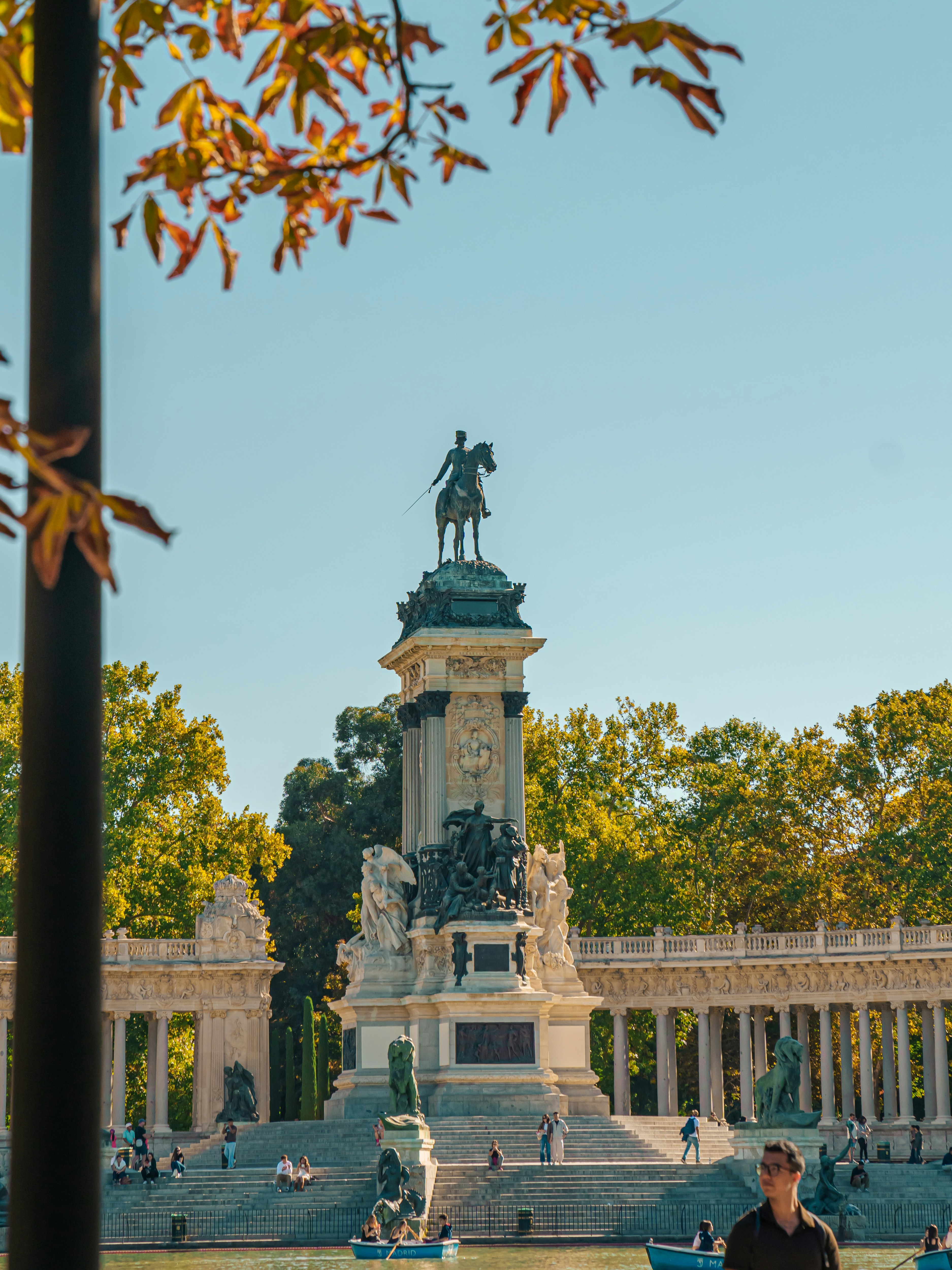 Statue Column Stand: A Monument Core Rising Above the Terrace