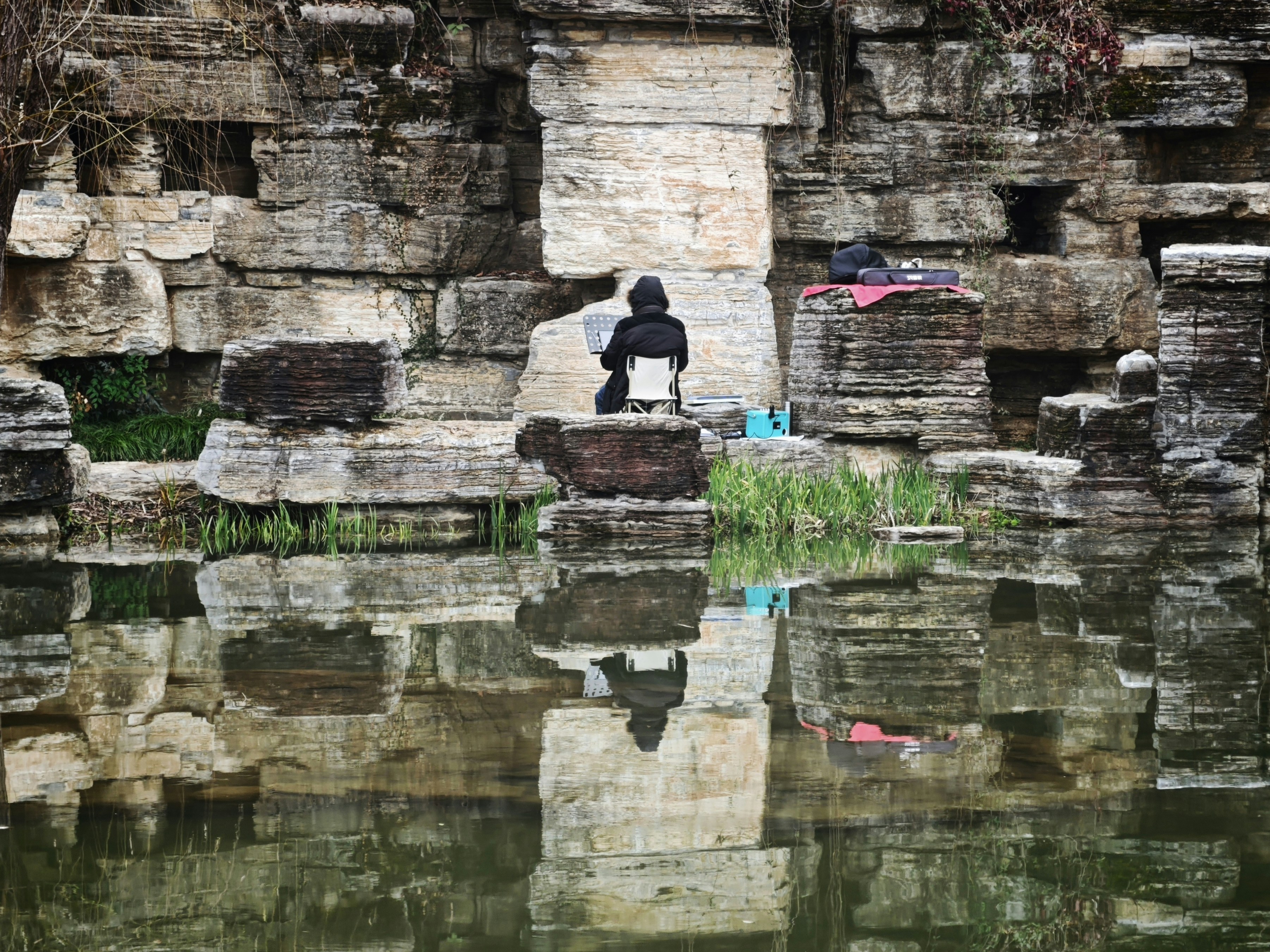 Echoes of Stone and Water: A Quiet Portrait by the Pool
