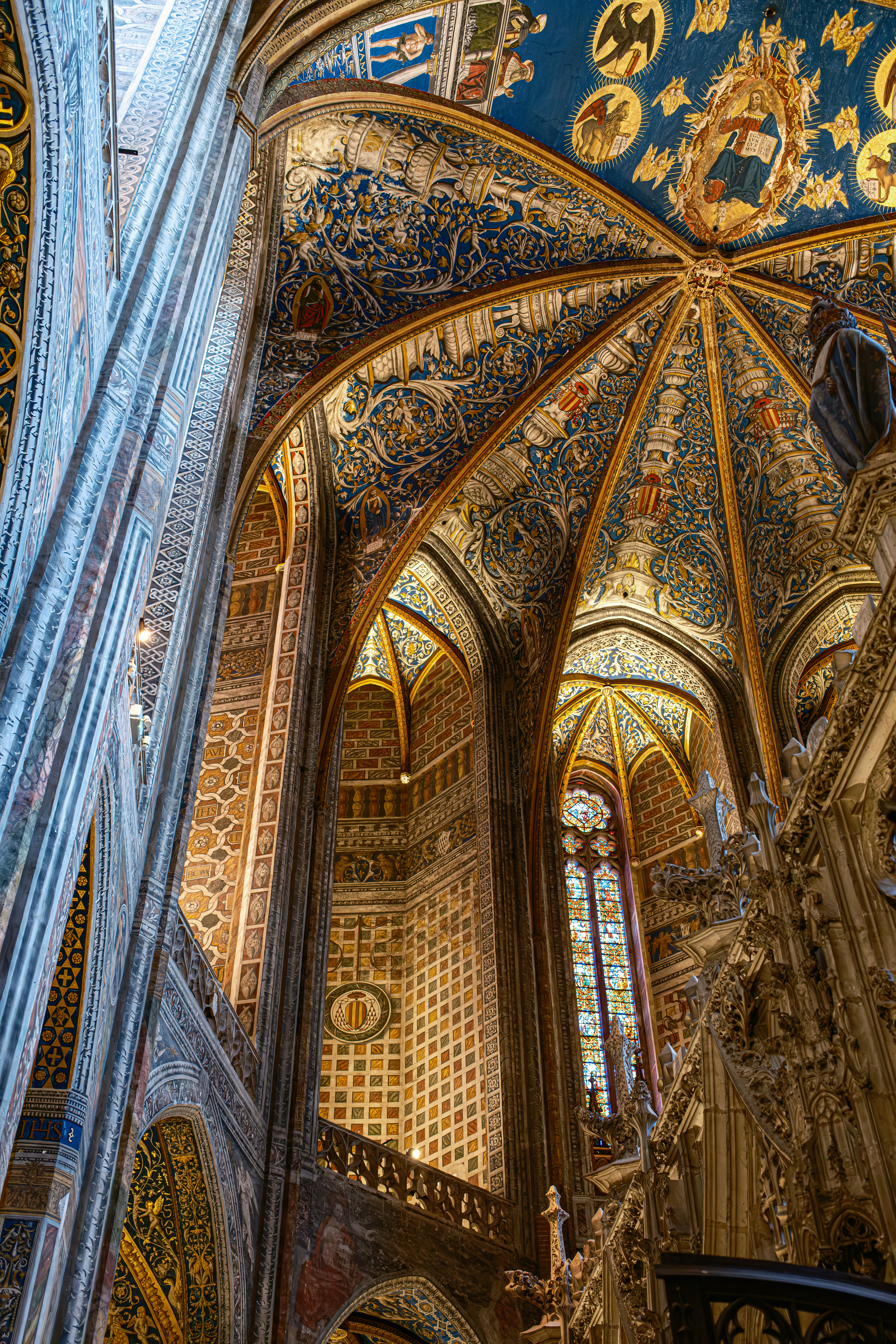 Vaulted Masterpiece: Intricate Gothic-Ceramic Ceiling Warms the Interior