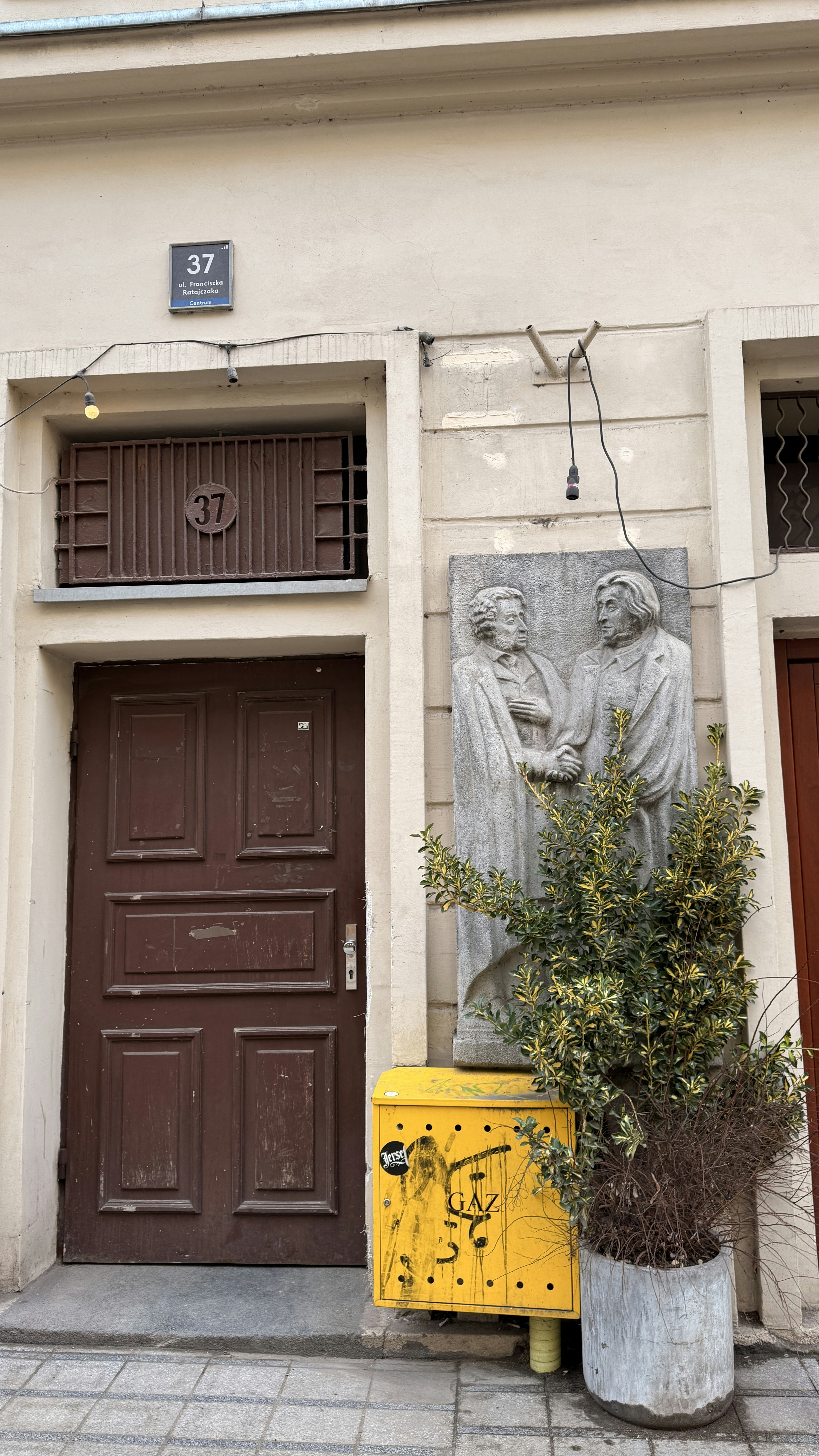 Doorway to the Street: A Toast to Urban Details