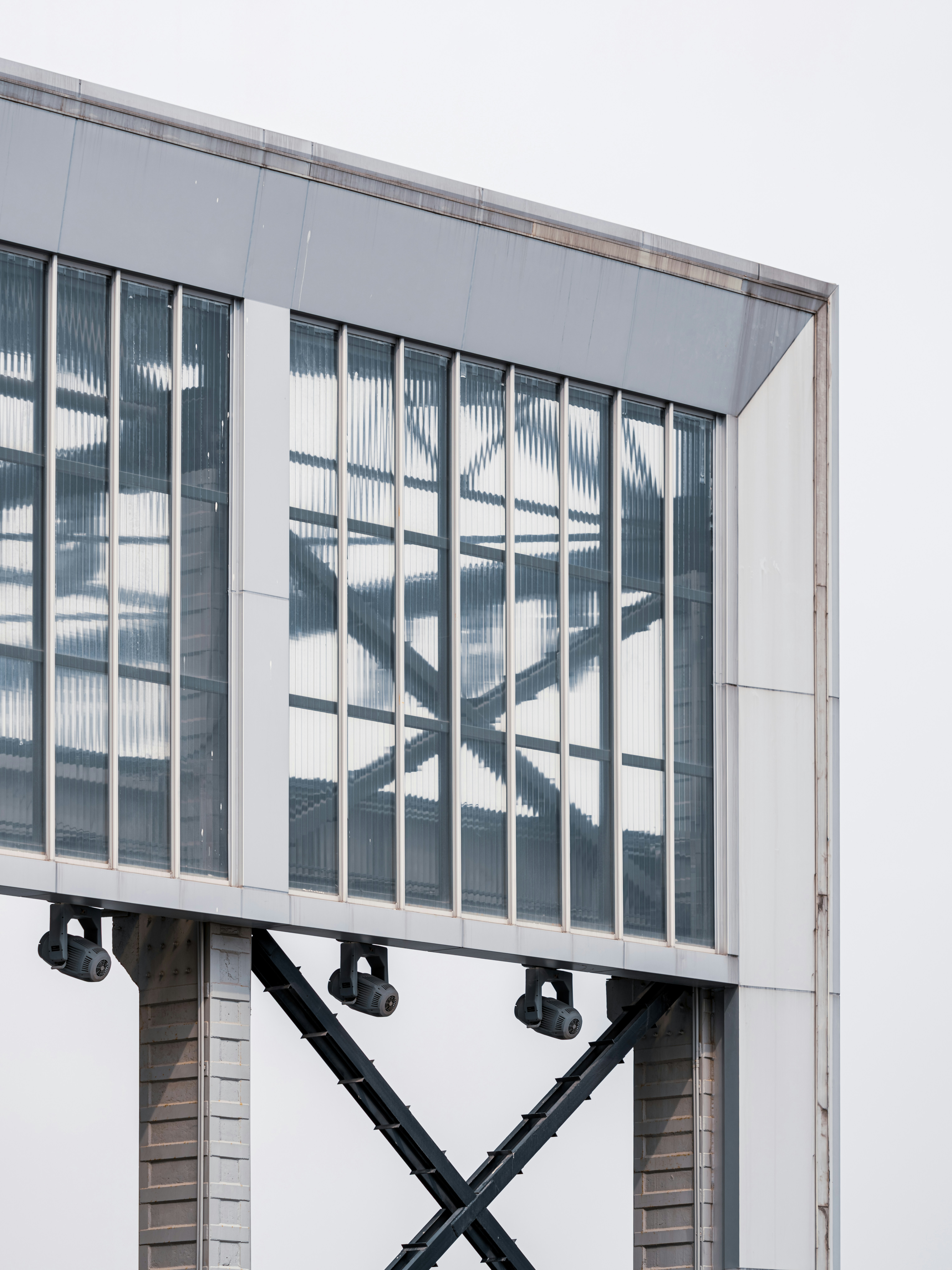 Geometry of Glass: Structural Grid Framed by Steel Beams