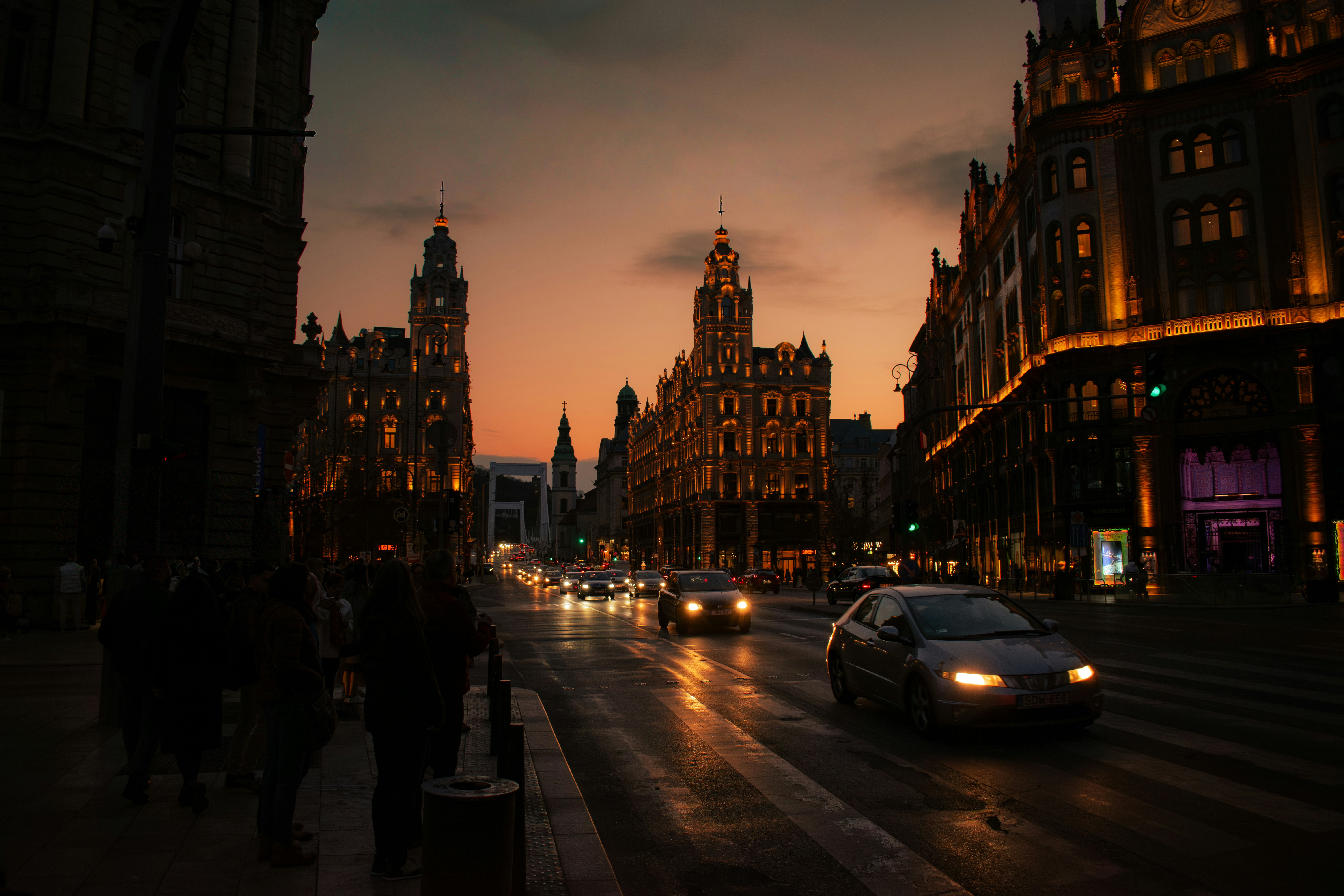 Evening Arches: A Historic Street Brought to Life by Car Lights