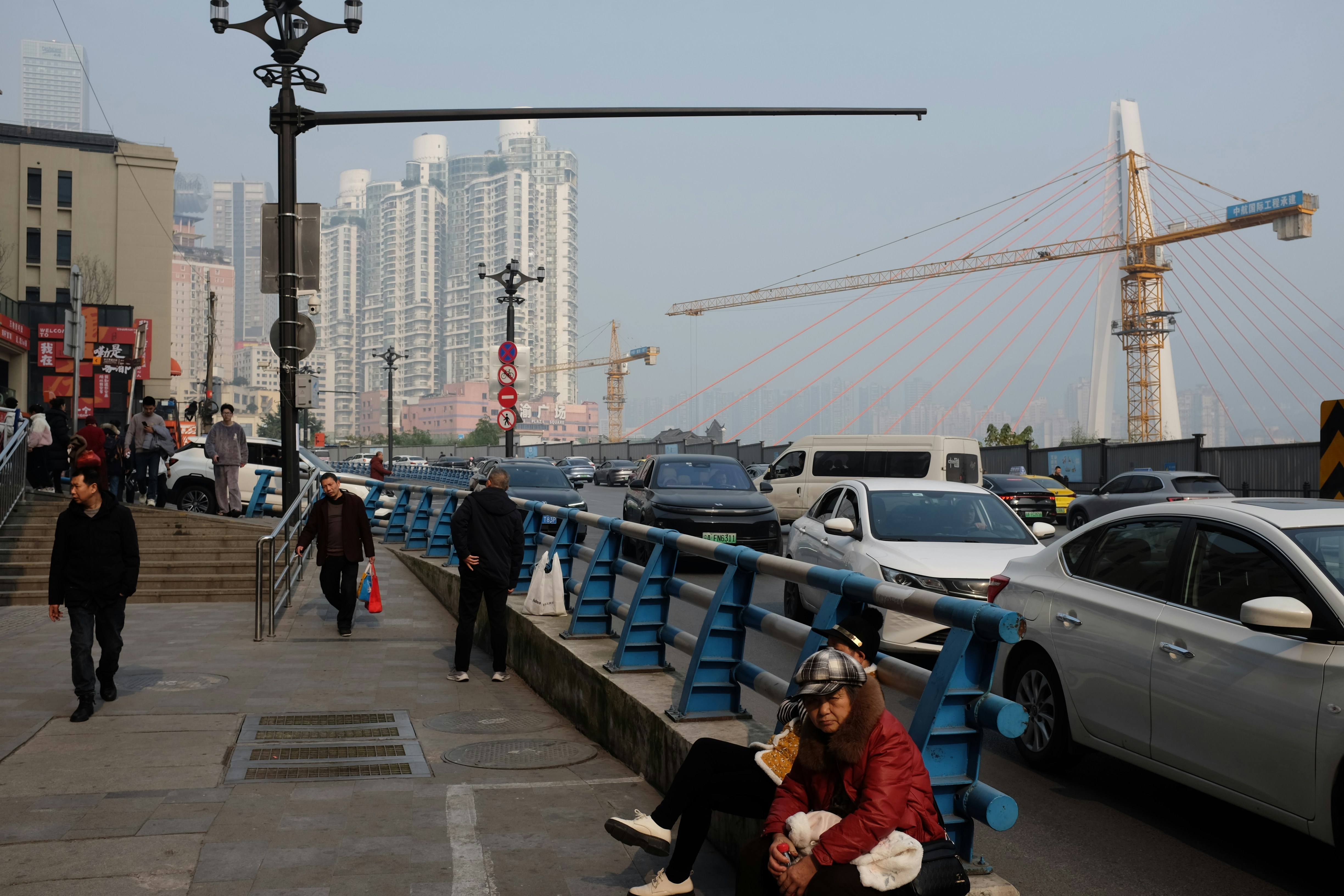 Harborbound Steps: Street Life at the Riverside Walkway