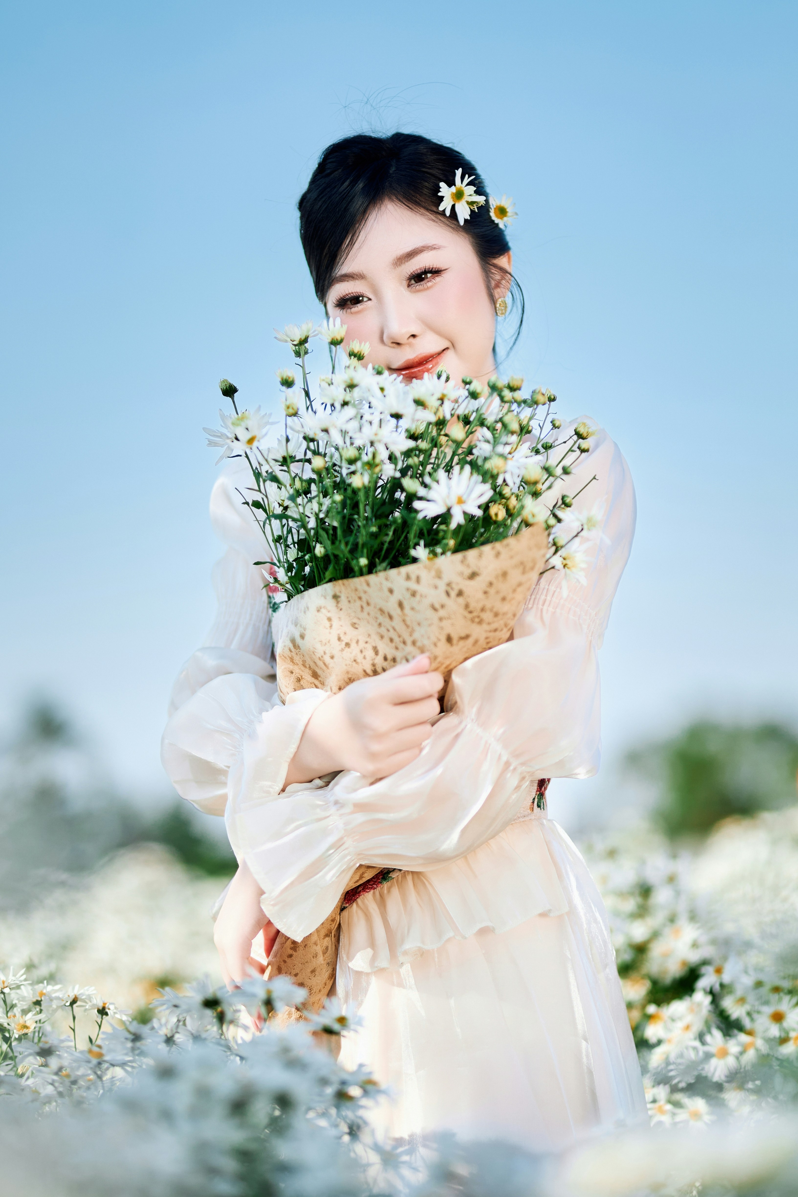 Field of White Petals: A Warm Bouquet Embraced by Sunshine
