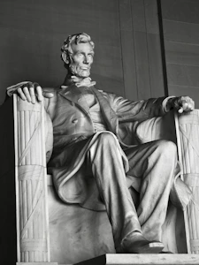 Quiet Authority: Lincoln Rests in Marble Vigil