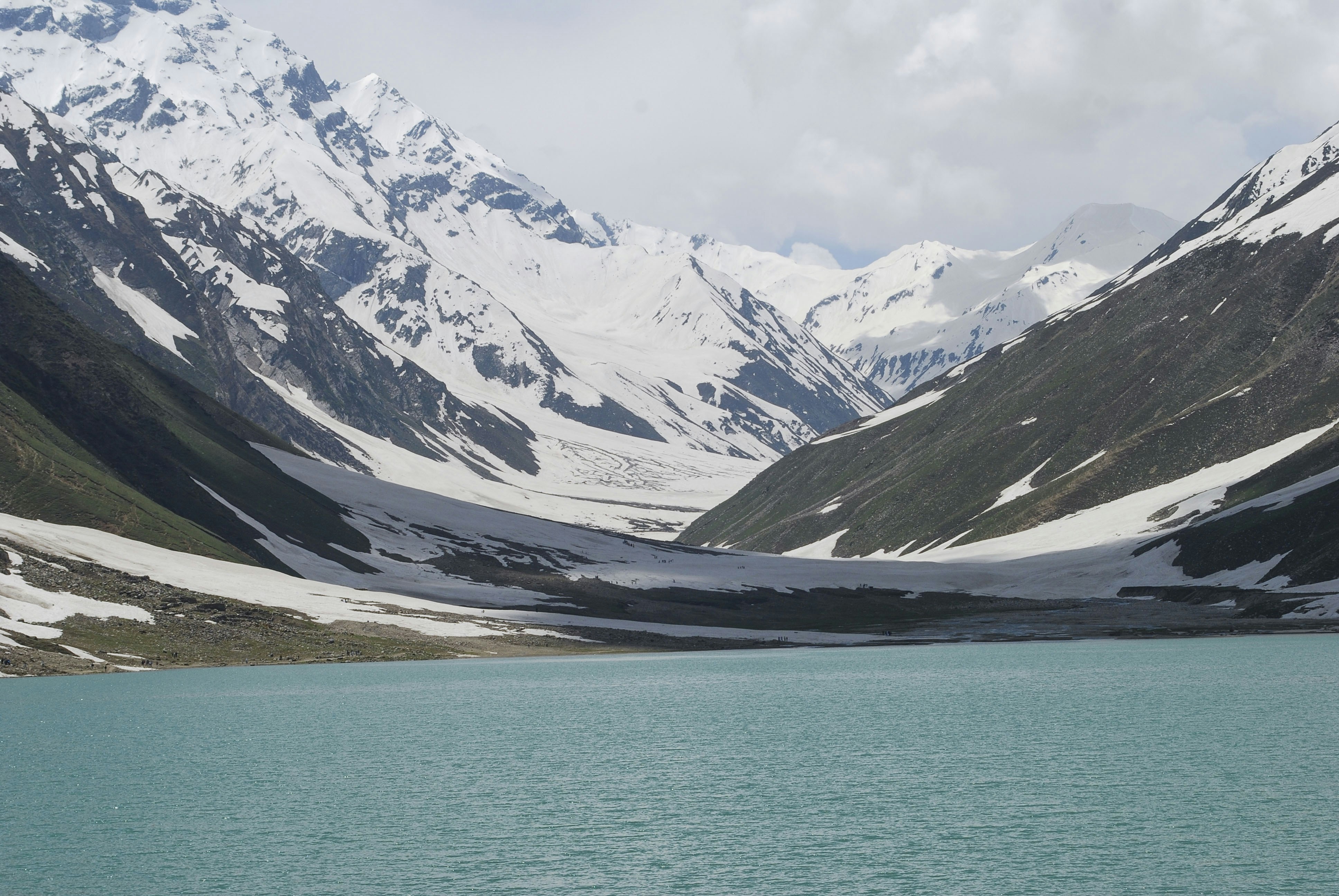 Glacial Valley to an Emerald Lake
